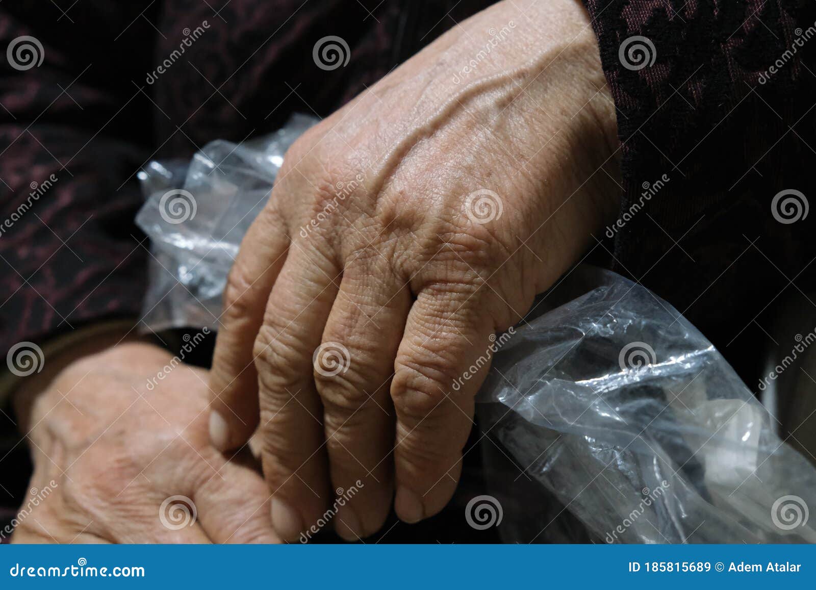 Hand of a elderly woman stock image. Image of girl, school - 185815689
