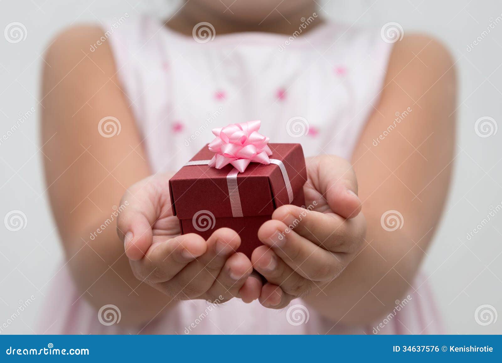 Hand with gift box stock photo. Image of boxes, engagement - 34637576
