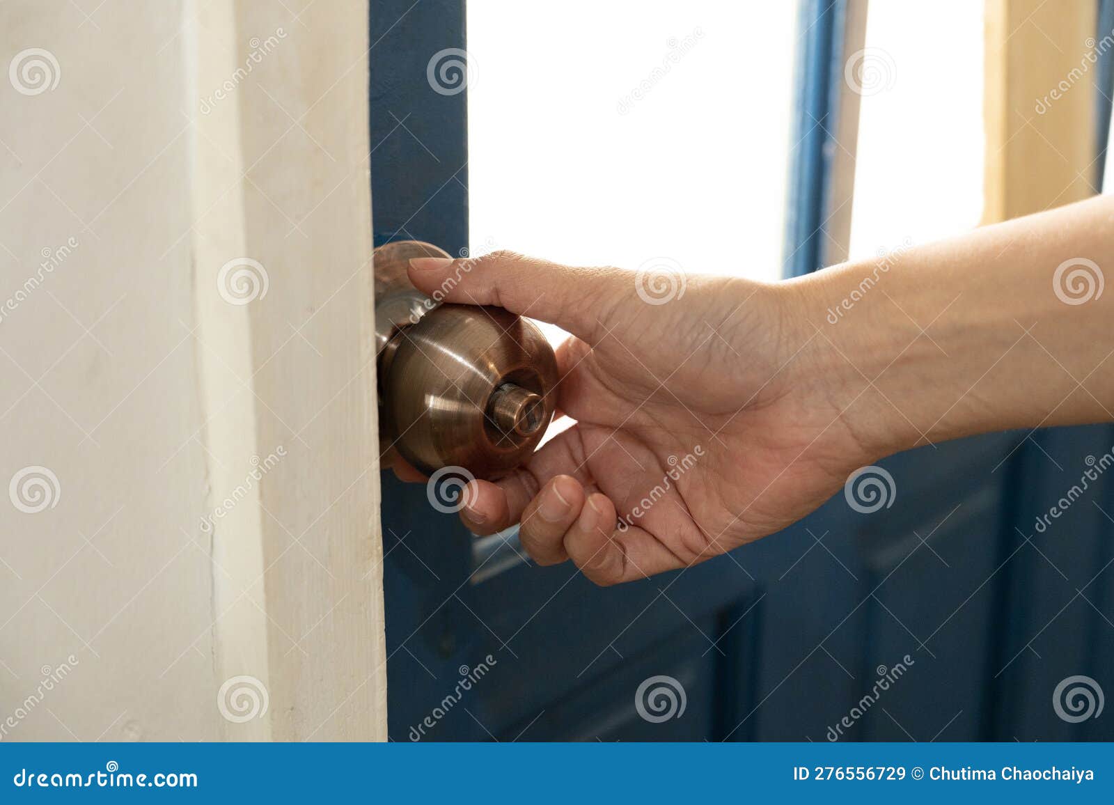Hand Hold Handle of Door, Close Up Stock Image - Image of home, luxury ...