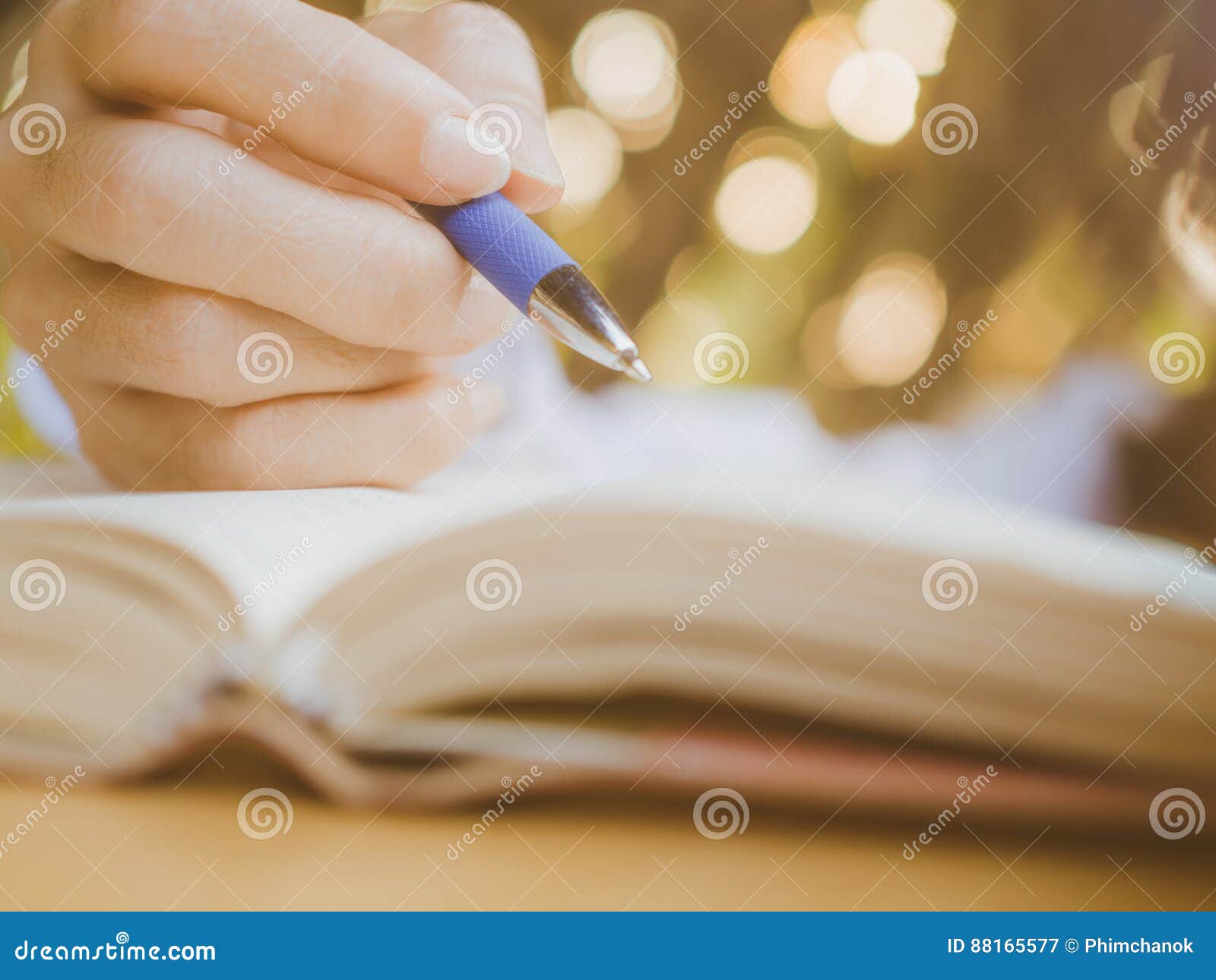 Hand hold pen for writing stock image. Image of note - 88165577
