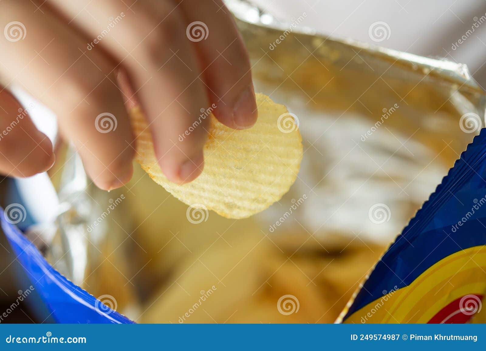 Hand Hold Potato Chips with Snack Bag Stock Image - Image of crispy ...