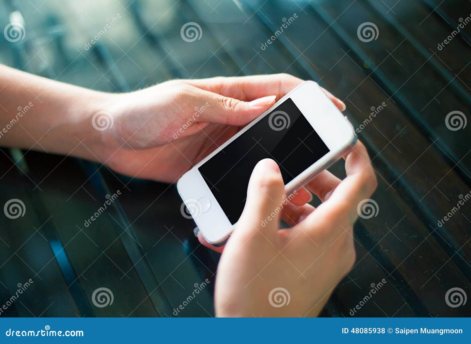 Hand hold smartphone stock photo. Image of call, phone - 48085938