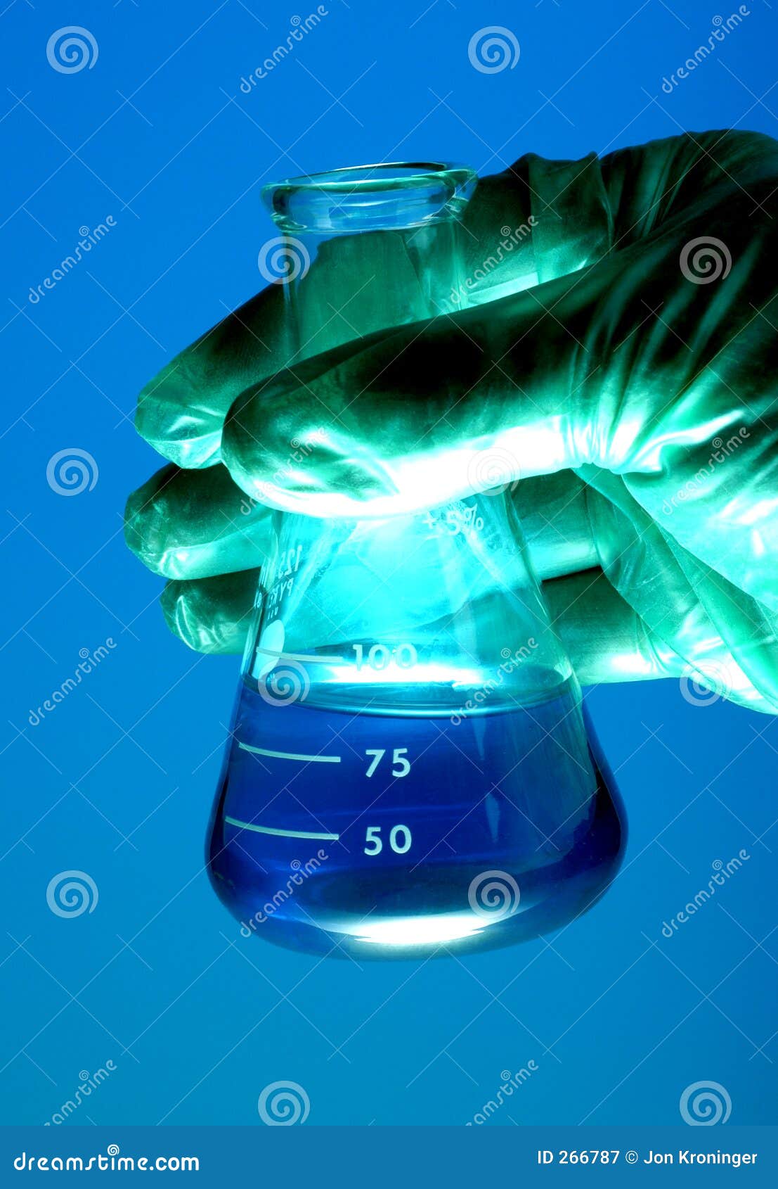 Hand Holding Flask stock image. Image of analyze, mixture - 266787