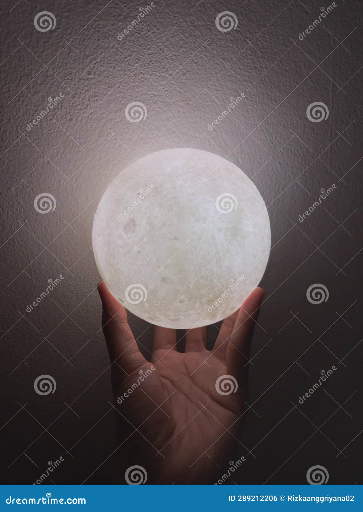 The Hand Holding the Moon Lamp in the Dark Night Stock Photo - Image of ...