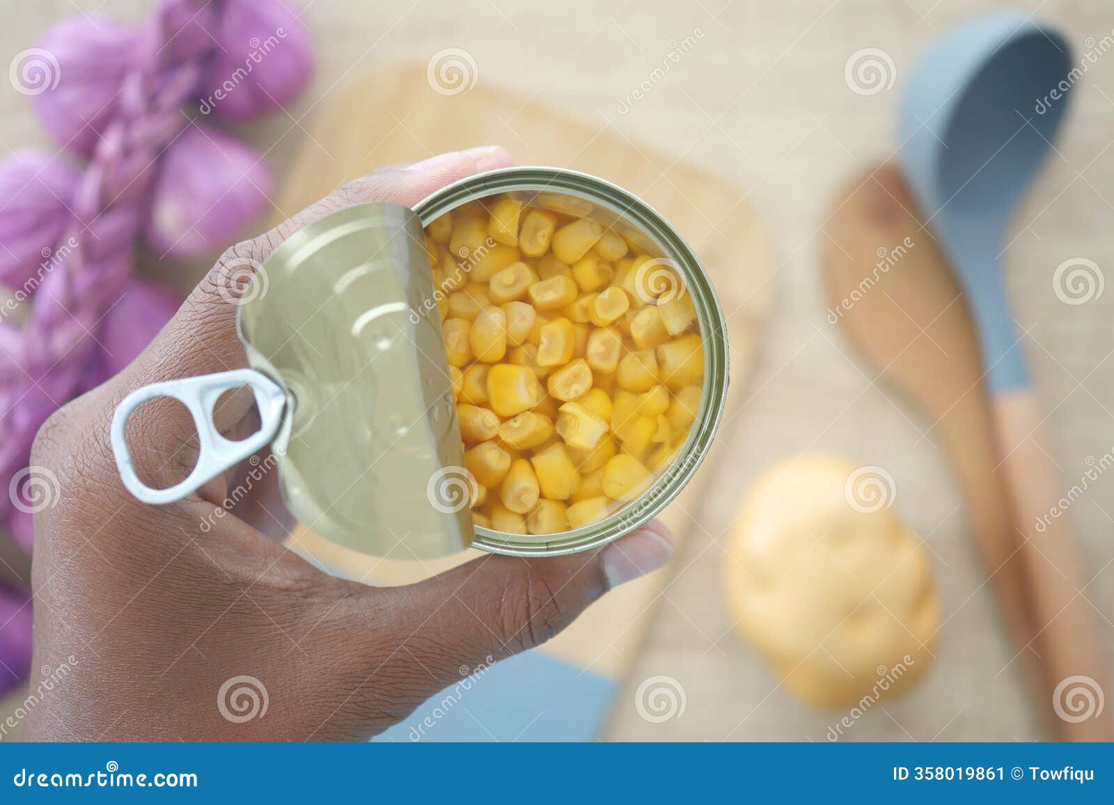 Hand Holding an Open Can of Corn Kernels Stock Image - Image of tasty ...