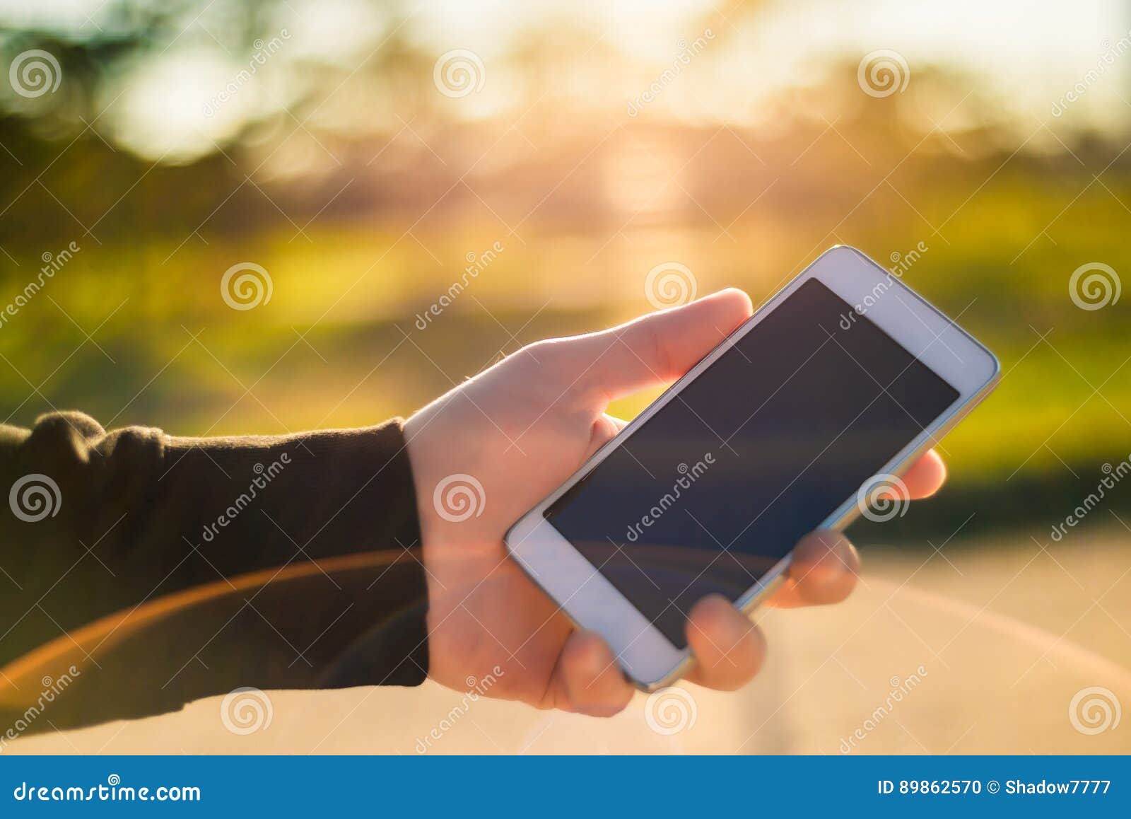 Hand Holding Phone Close-up Stock Photo - Image of modern, smartphone ...