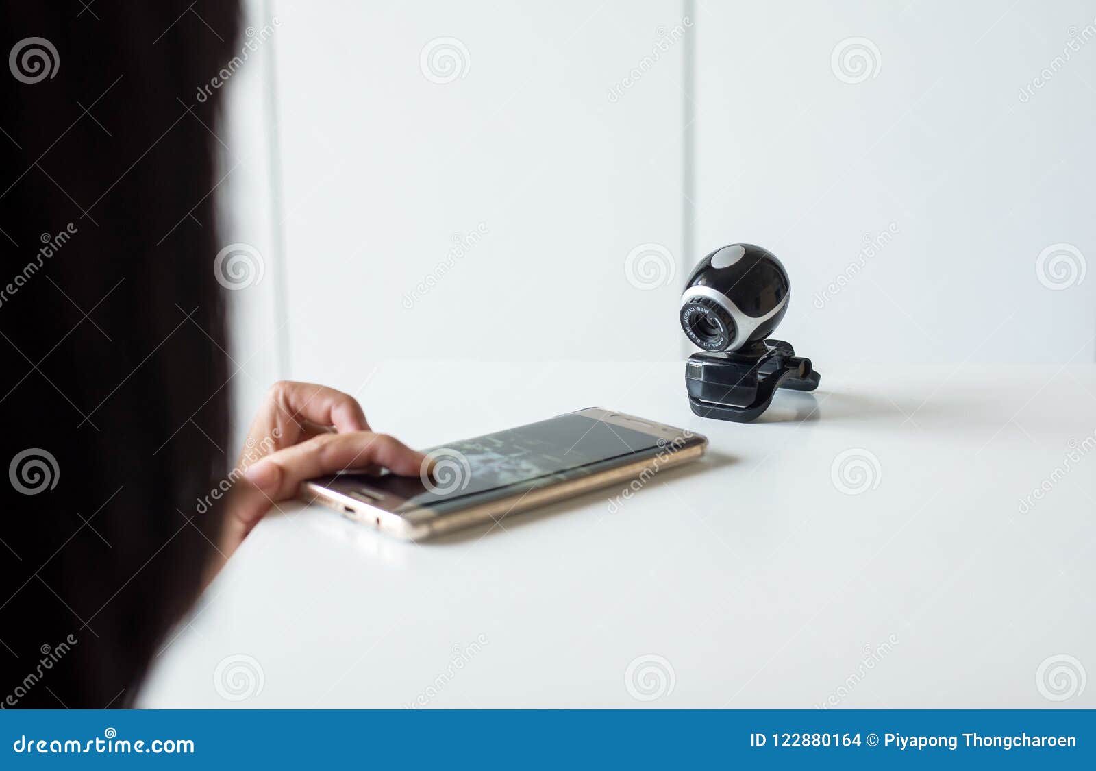 Hand Holding and Press Mobile Connect Security Camera,Phone Watch CCTV ...