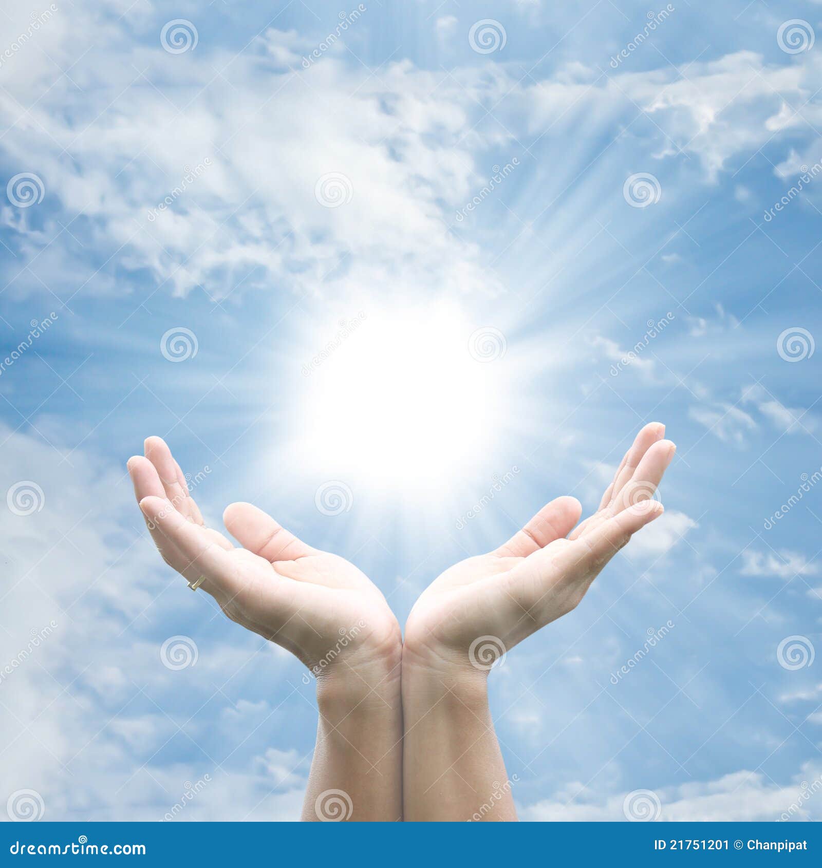 Hand holding the sun stock image. Image of energy, hope - 21751201