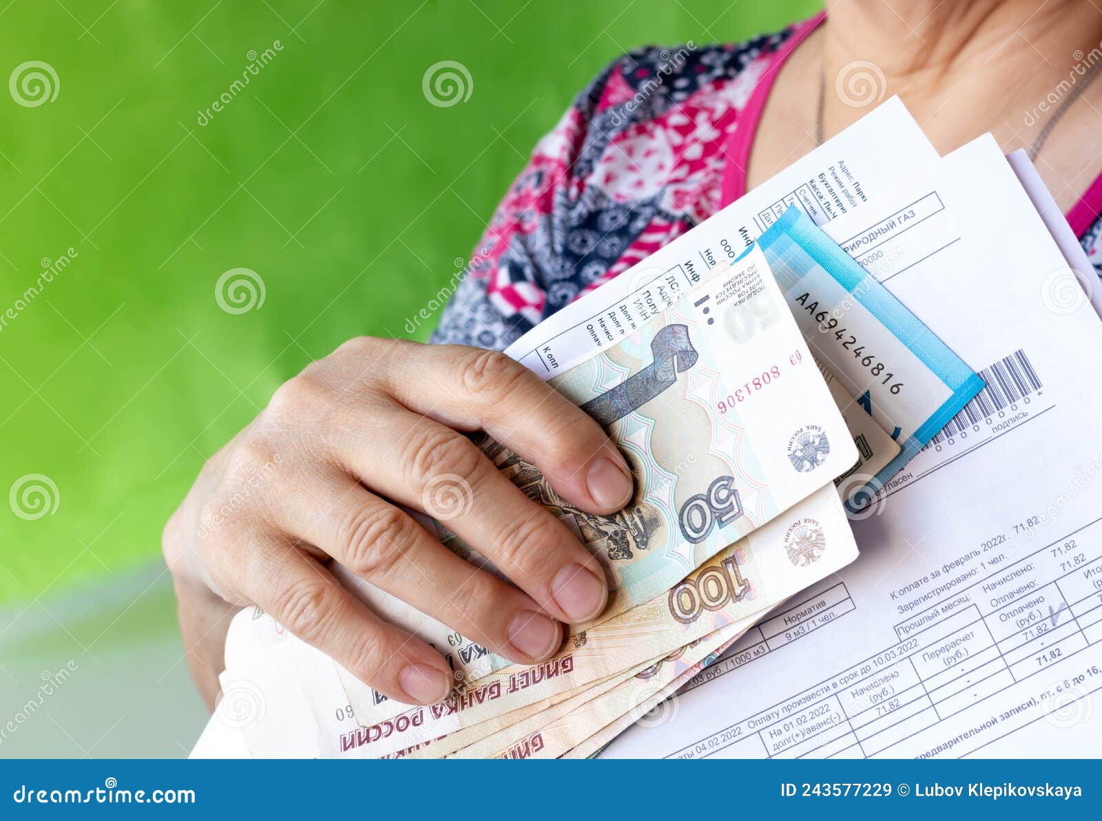The Hand Holds Russian Banknotes and Receipts Stock Image - Image of ...
