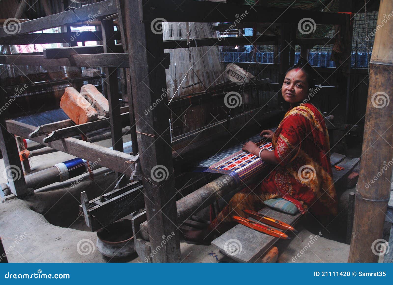 Hand Loom Industry in India Editorial Image - Image of people, hand ...