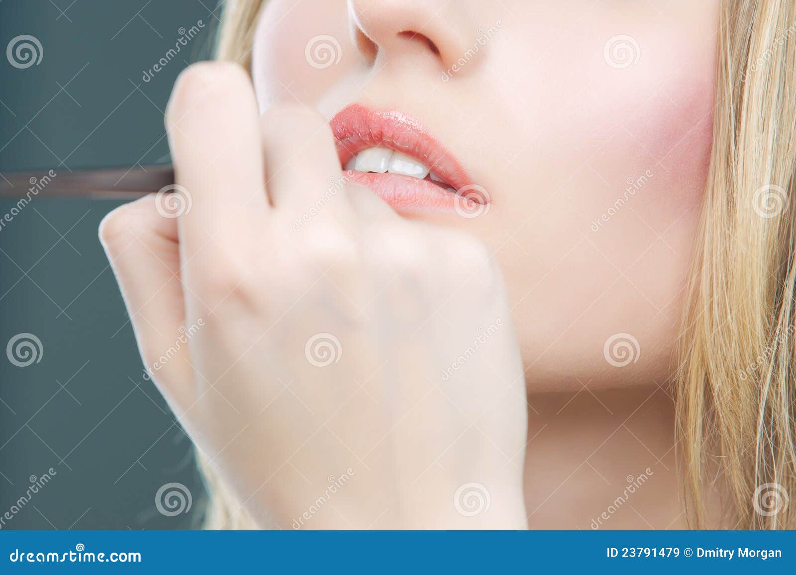Hand of Makeup Artist with Brush Doing Makeup Stock Image - Image of ...
