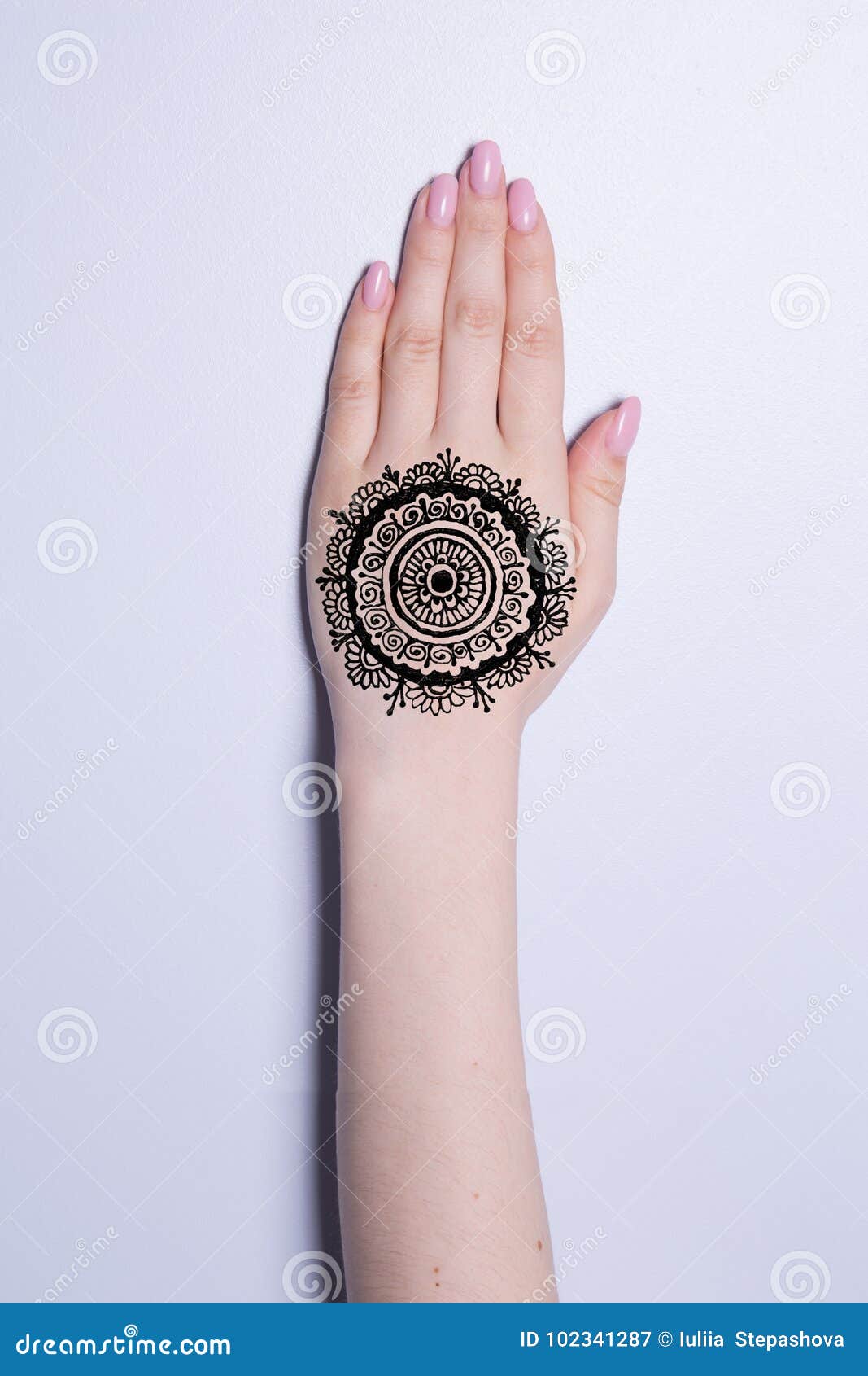 Hand with Mandala Pattern Tattoo Henna Mehendi Stock Image - Image of ...