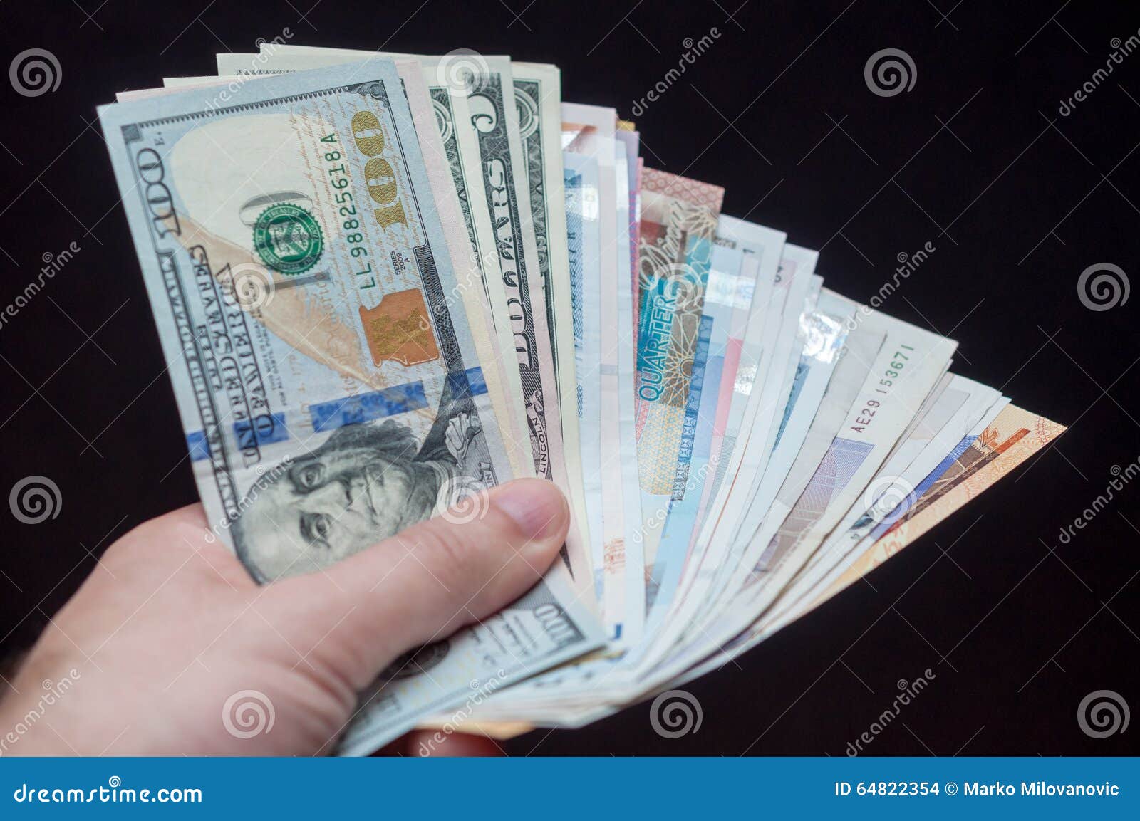 Hand Met Geld Van Diverse Provincies Stock Foto - Image of uitwisseling ...