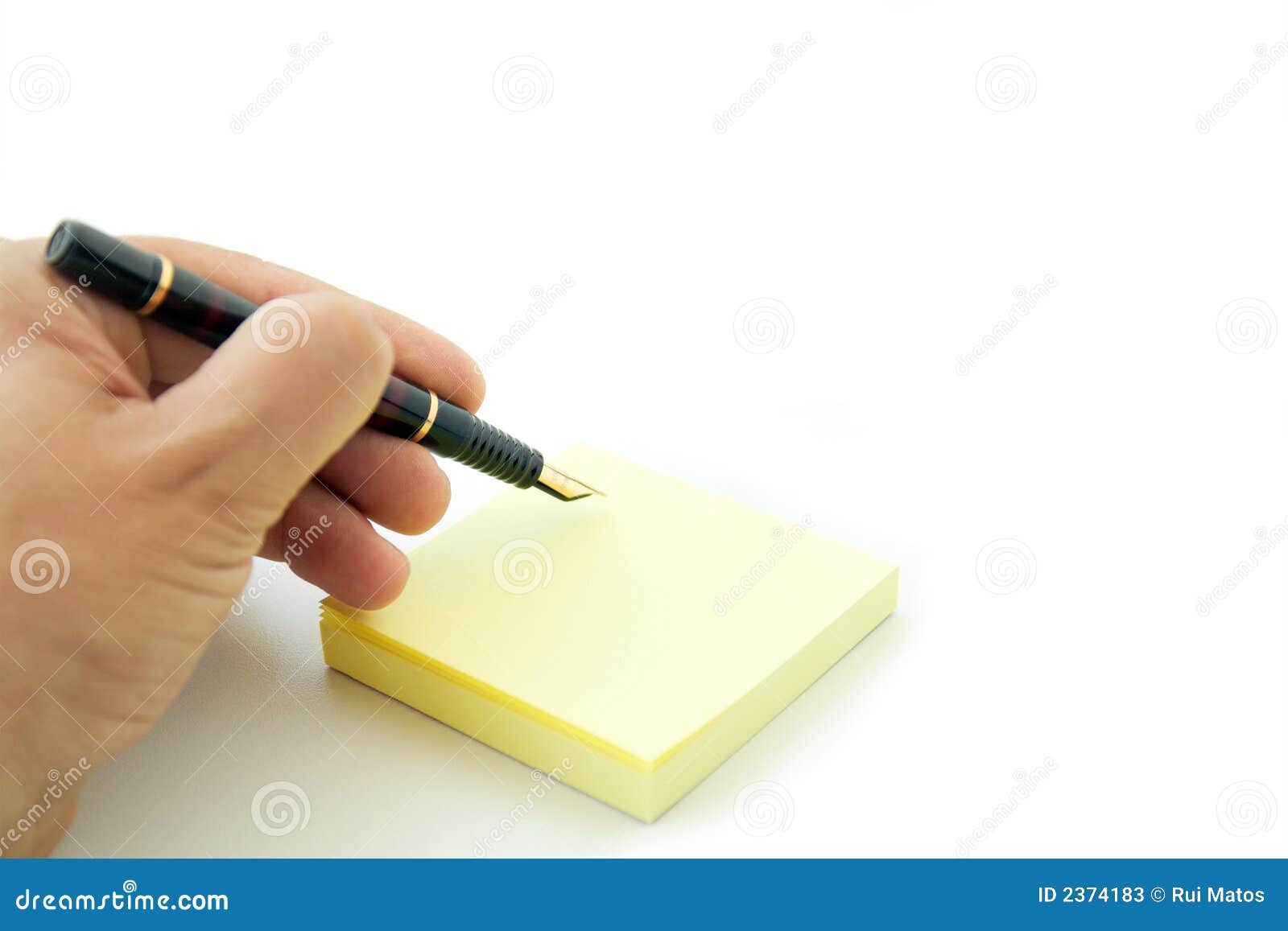 Hand met Pen en Post-it stock afbeelding. Image of manager - 2374183