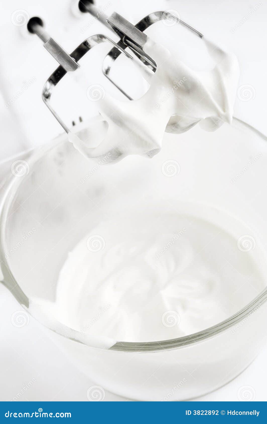 Hand Mixer and Bowl of Cream Stock Photo - Image of home, glass: 3822892