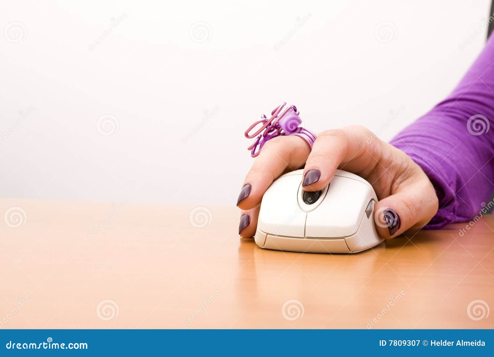 Hand with a mouse device stock image. Image of input, internet - 7809307