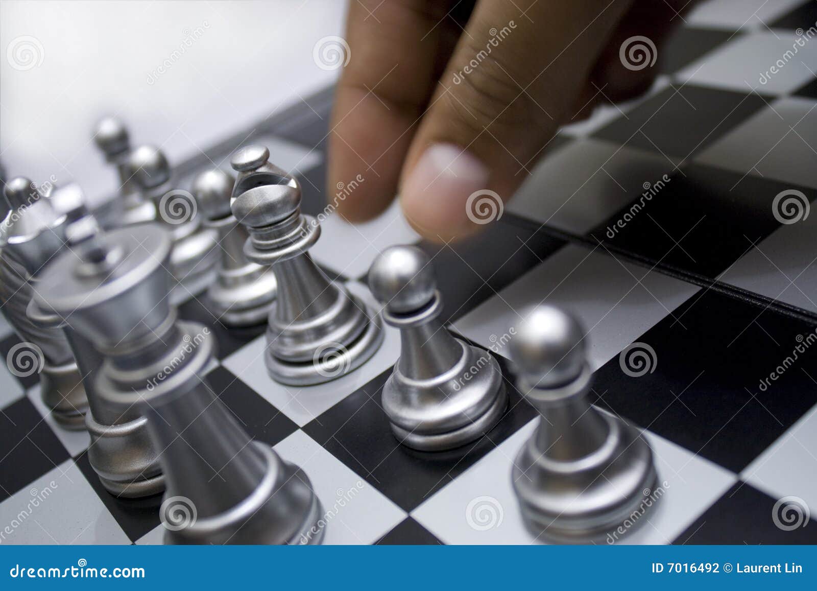 Hand move the chess stock photo. Image of move, moving - 7016492
