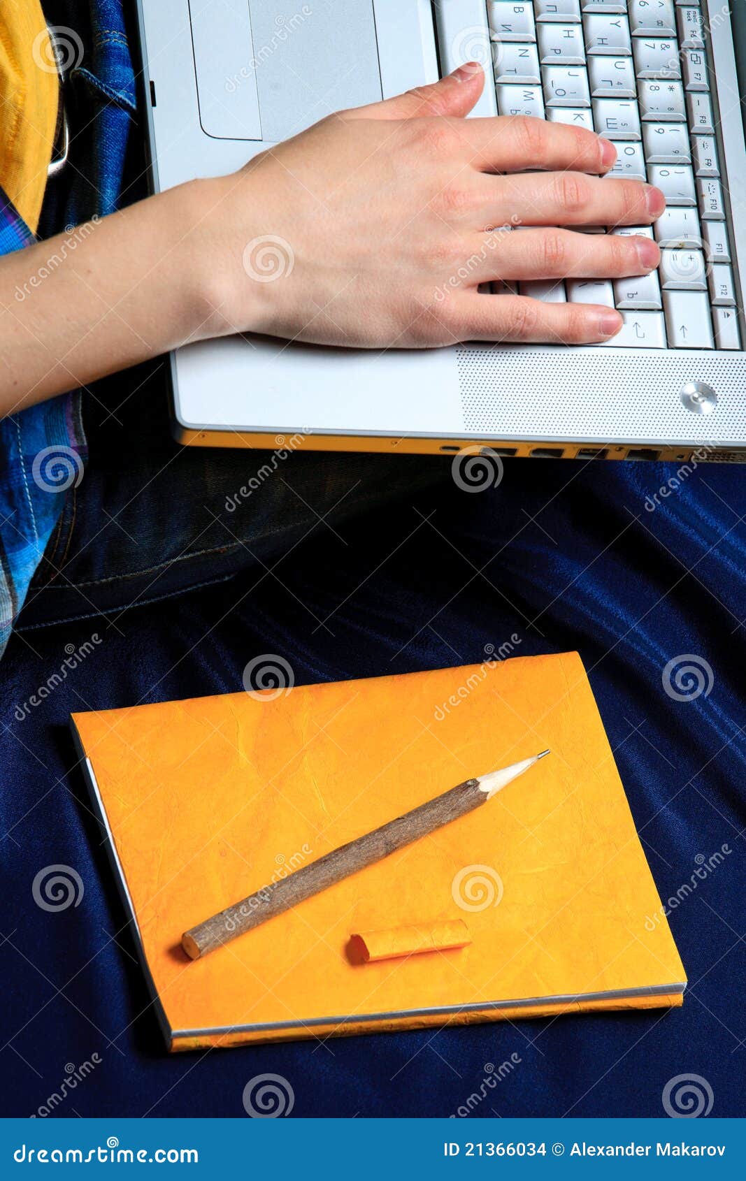 Hand and Notebook. Close Up Stock Photo - Image of book, holding: 21366034