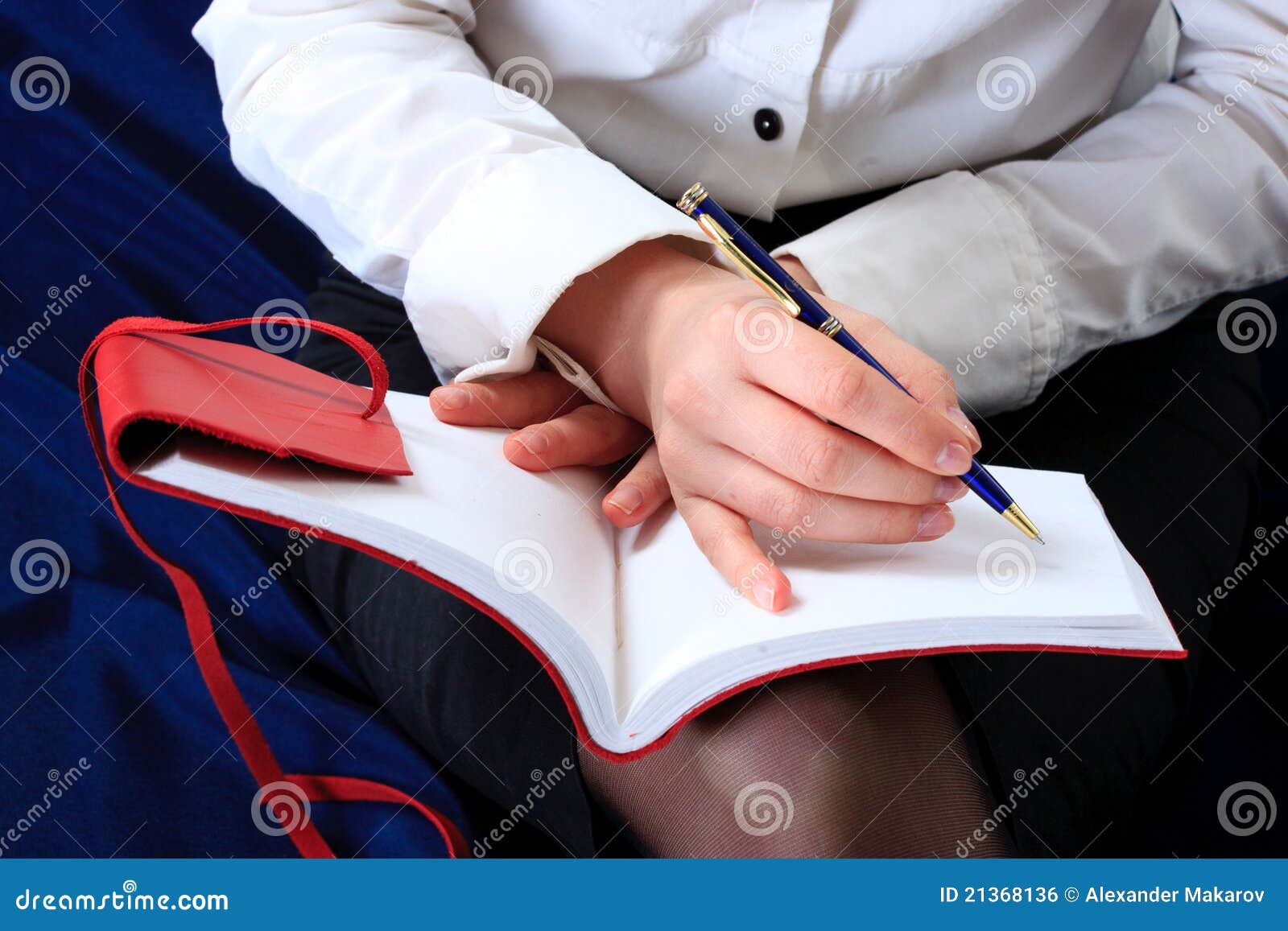 Hand and Notebook. Close Up Stock Photo - Image of paper, notepad: 21368136