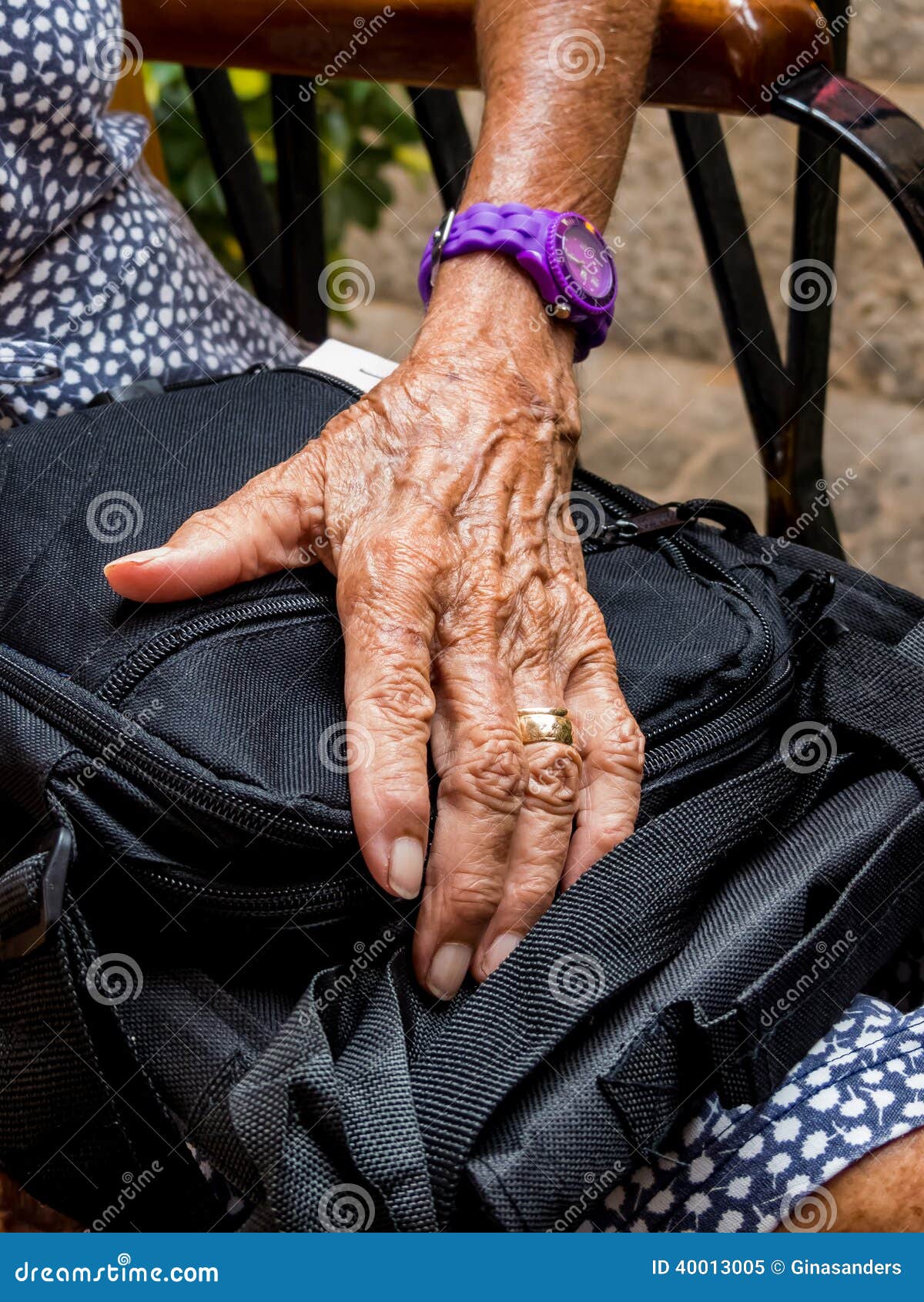 Hand of an old woman stock image. Image of retired, range - 40013005
