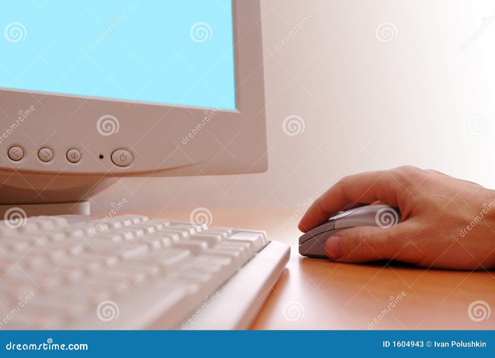 Hand operating a mouse stock image. Image of computer - 1604943