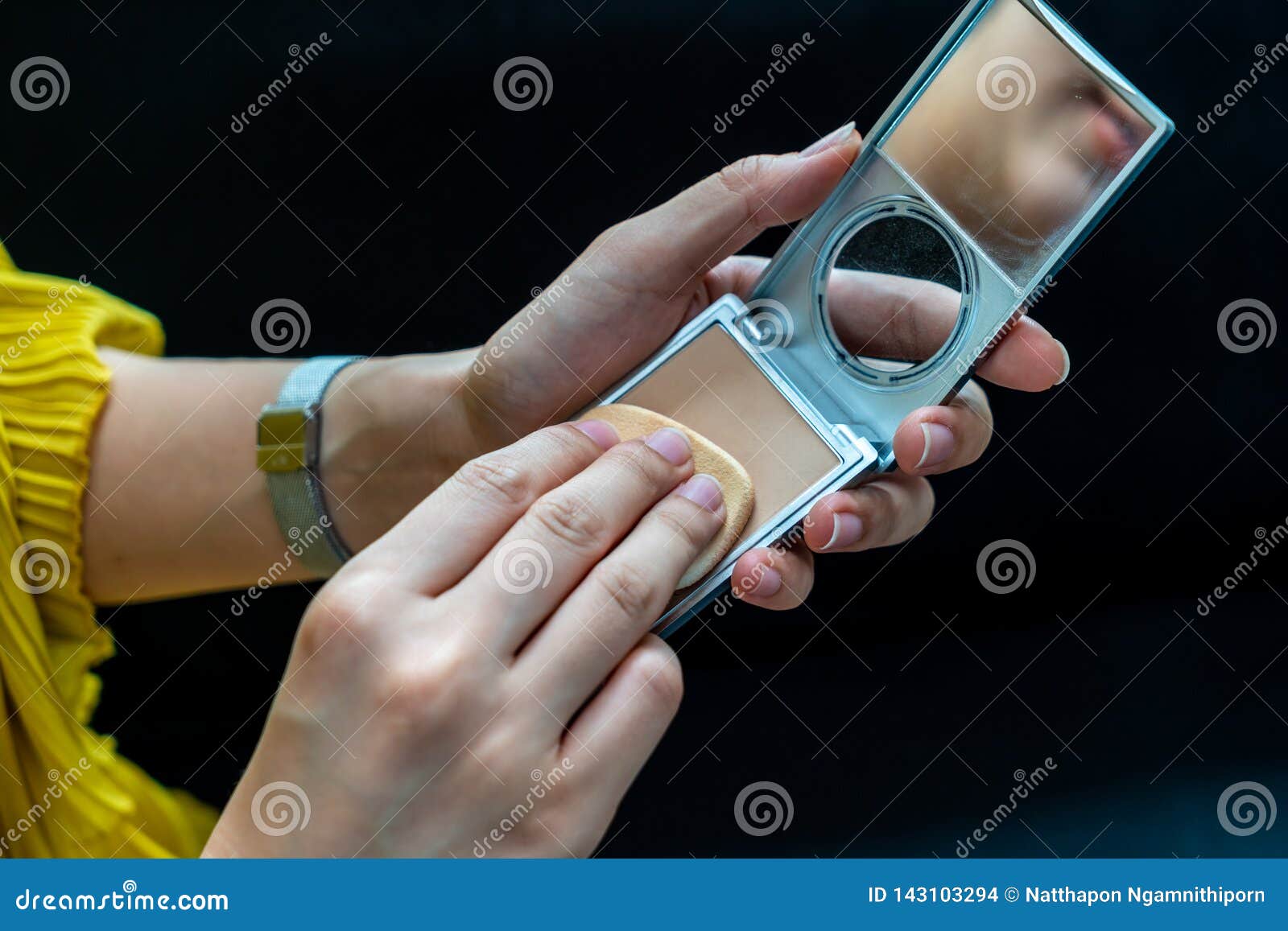 Hand with powder puff stock photo. Image of applicator - 143103294