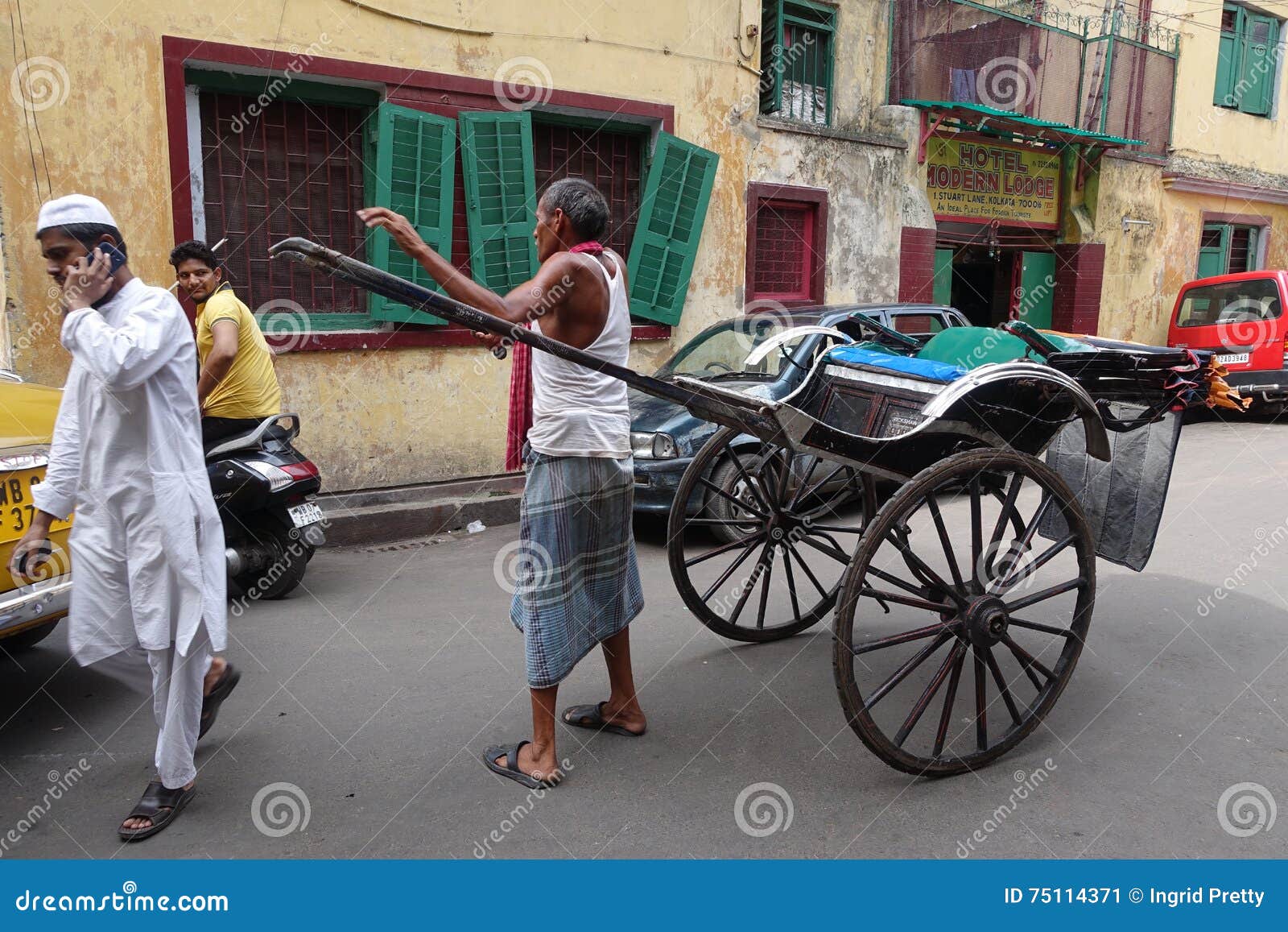 Hand Pulled Rickshaw Kolkata Editorial Photo - Image of sudder, poverty ...