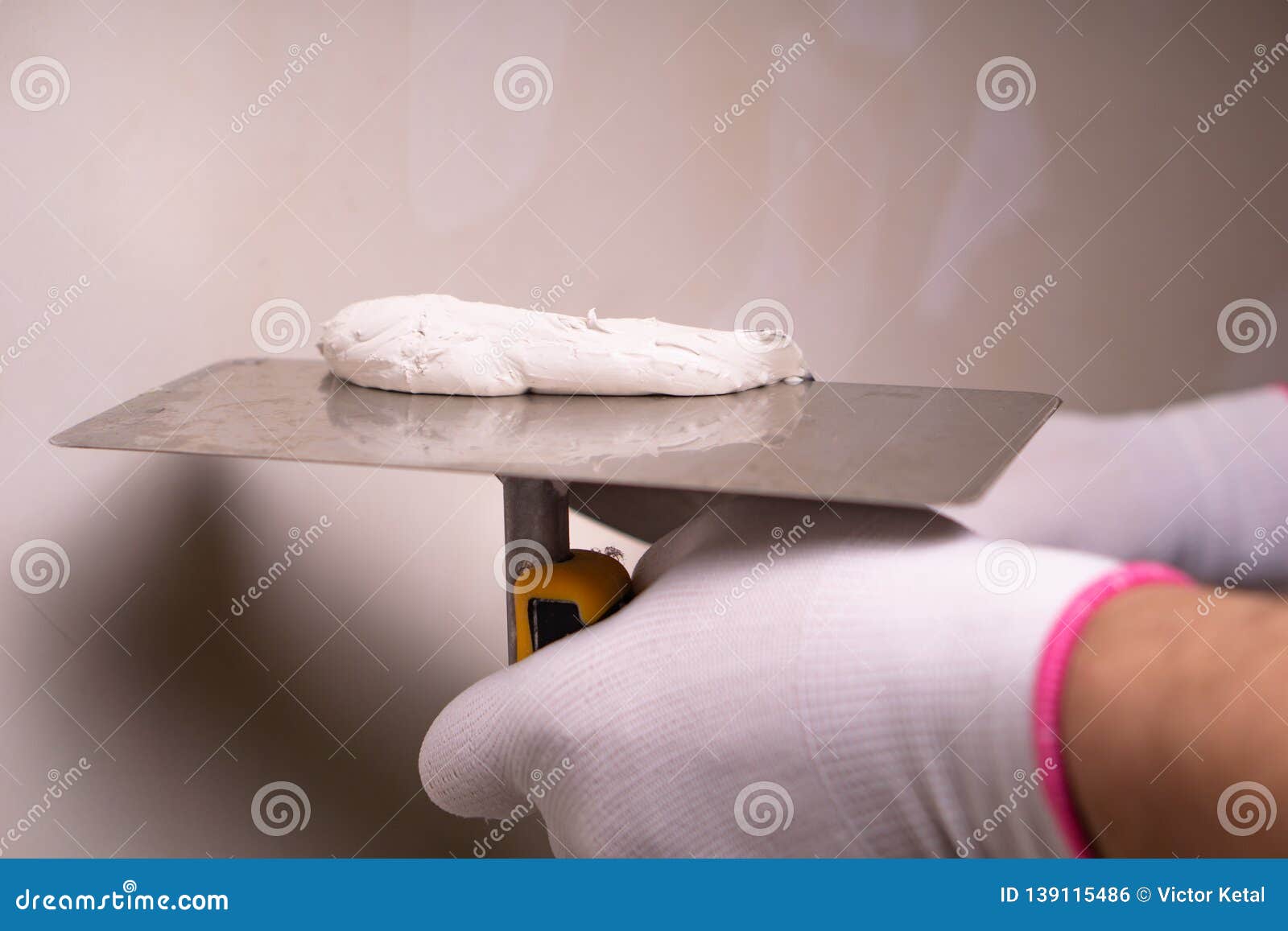 Hand with Putty Knife Repair Wall, Hand with a Spatula, Spatula with ...