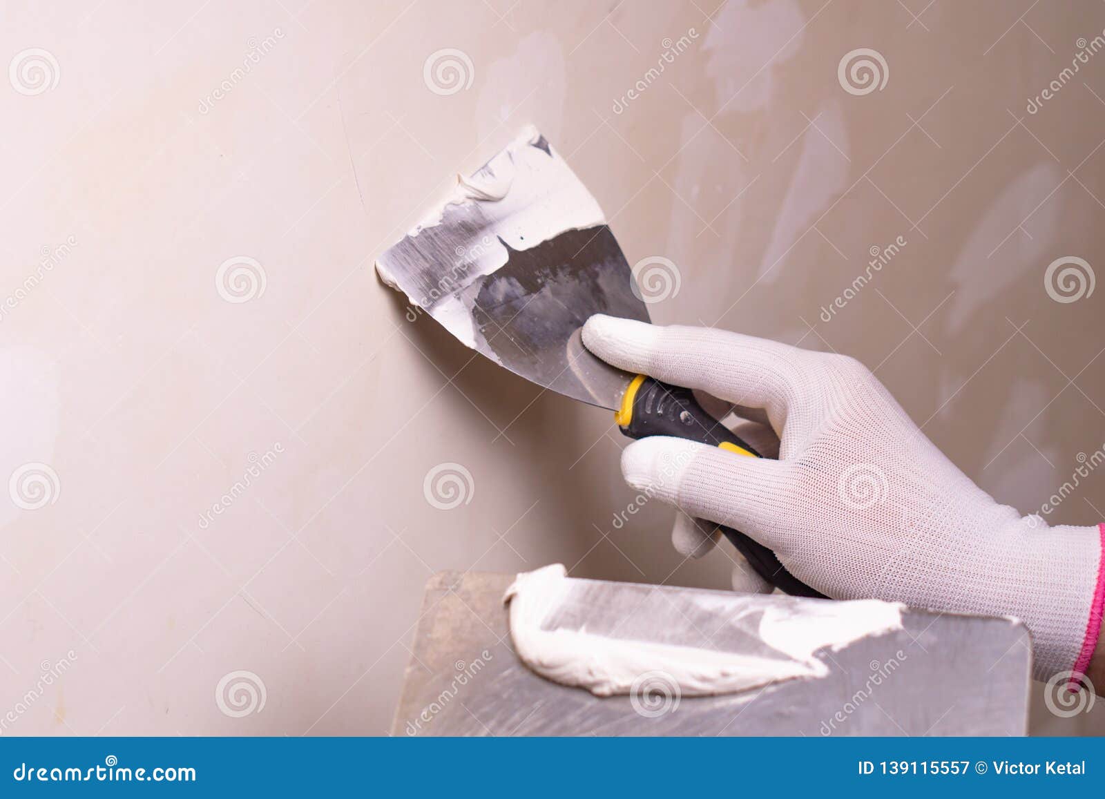 Hand With Putty Knife Repair Wall, Hand With A Spatula, Spatula With ...
