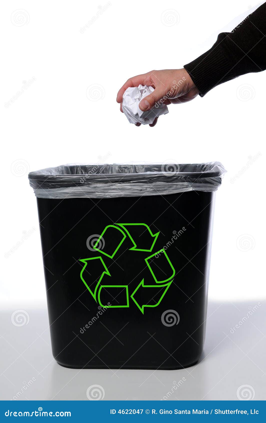 Hand with Recycle Trash Can Stock Image - Image of idea, rubbish: 4622047