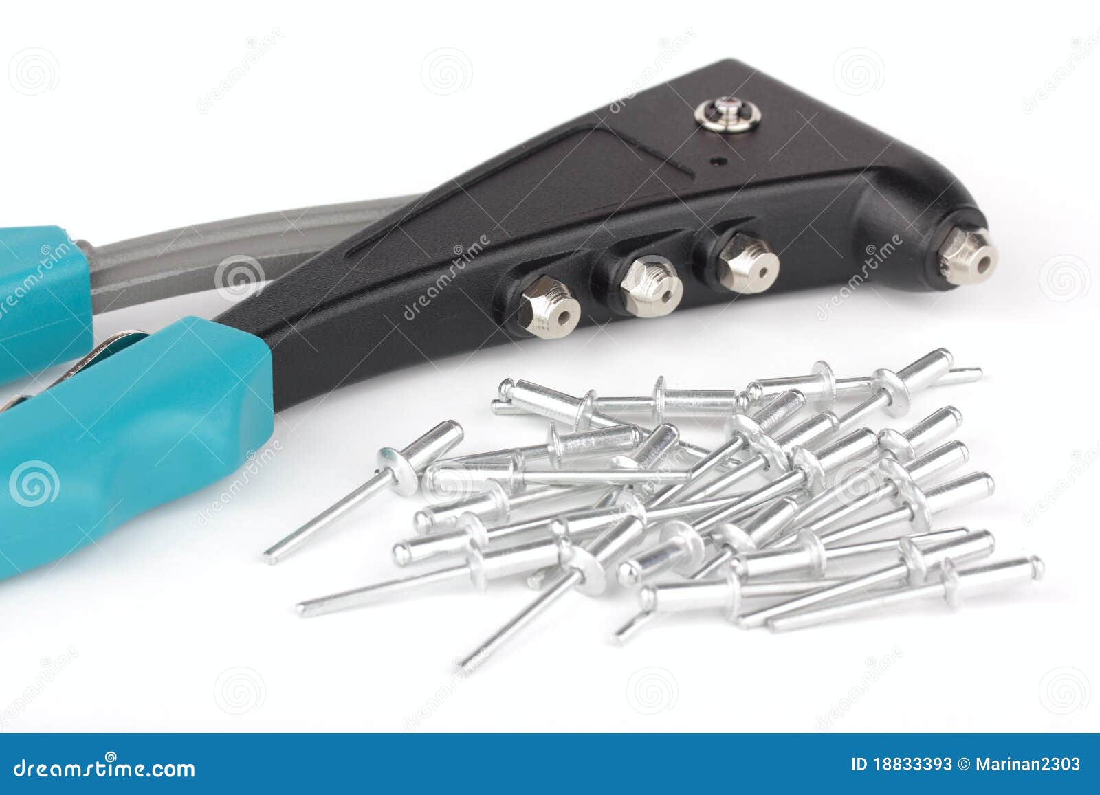 Hand riveter use - dyright