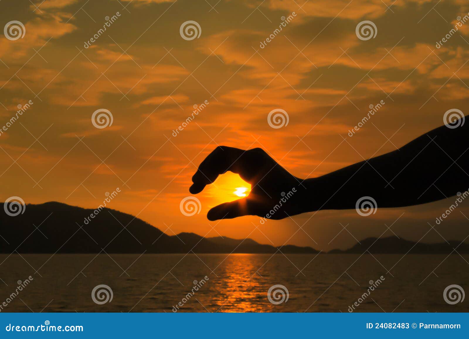 Hand and the sun stock image. Image of hope, happiness - 24082483