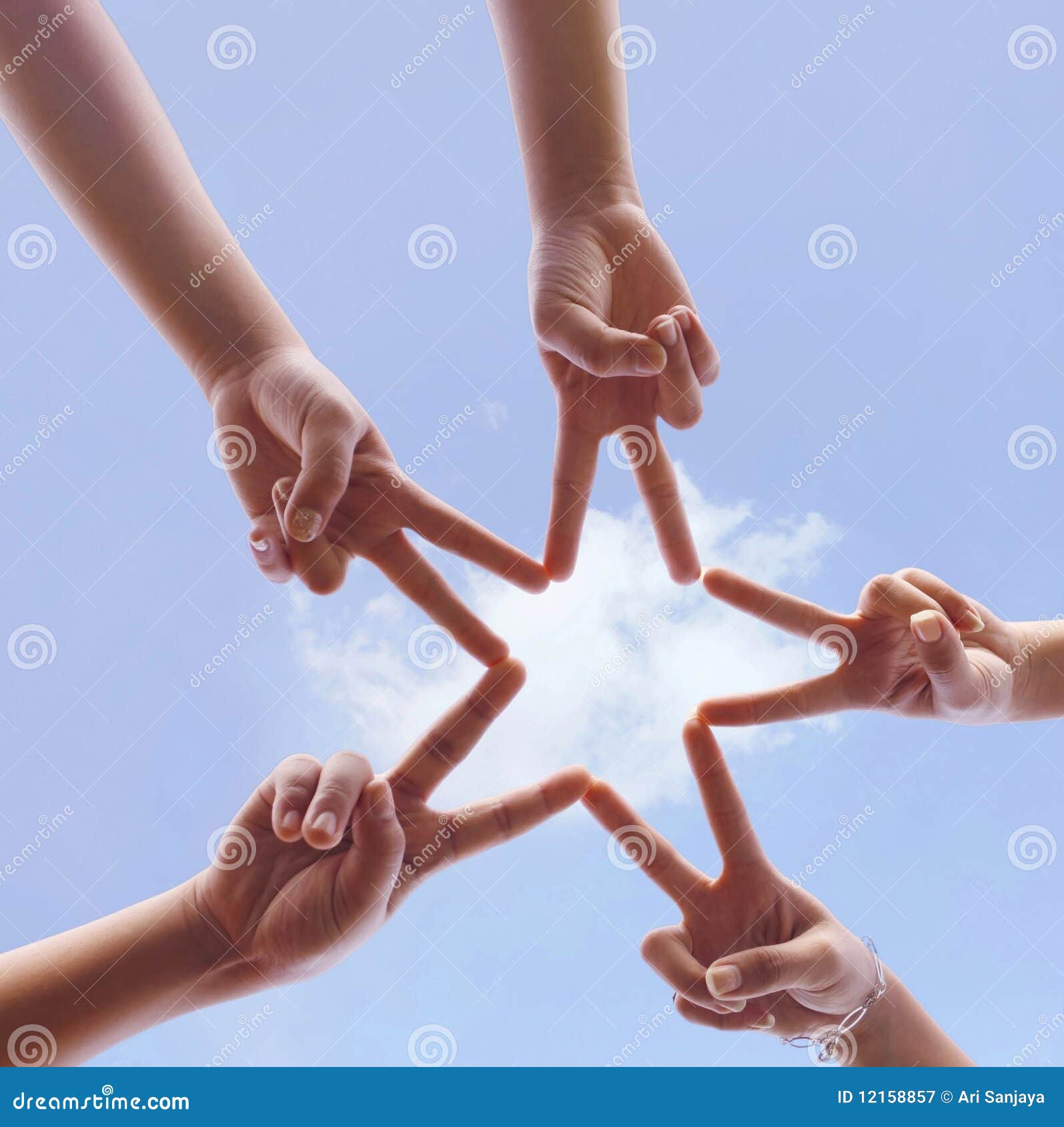 Hand Symbol. Finger Crossed Hand Sign, Good Luck Symbol Isolated On ...