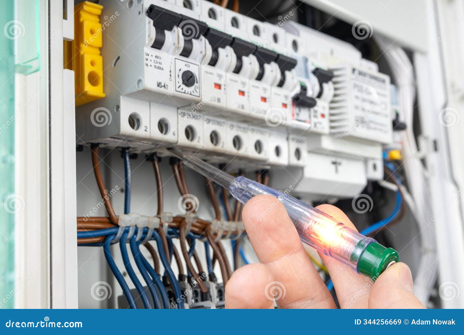 Hand Testing Electrical Circuit with Voltage Tester Stock Illustration ...