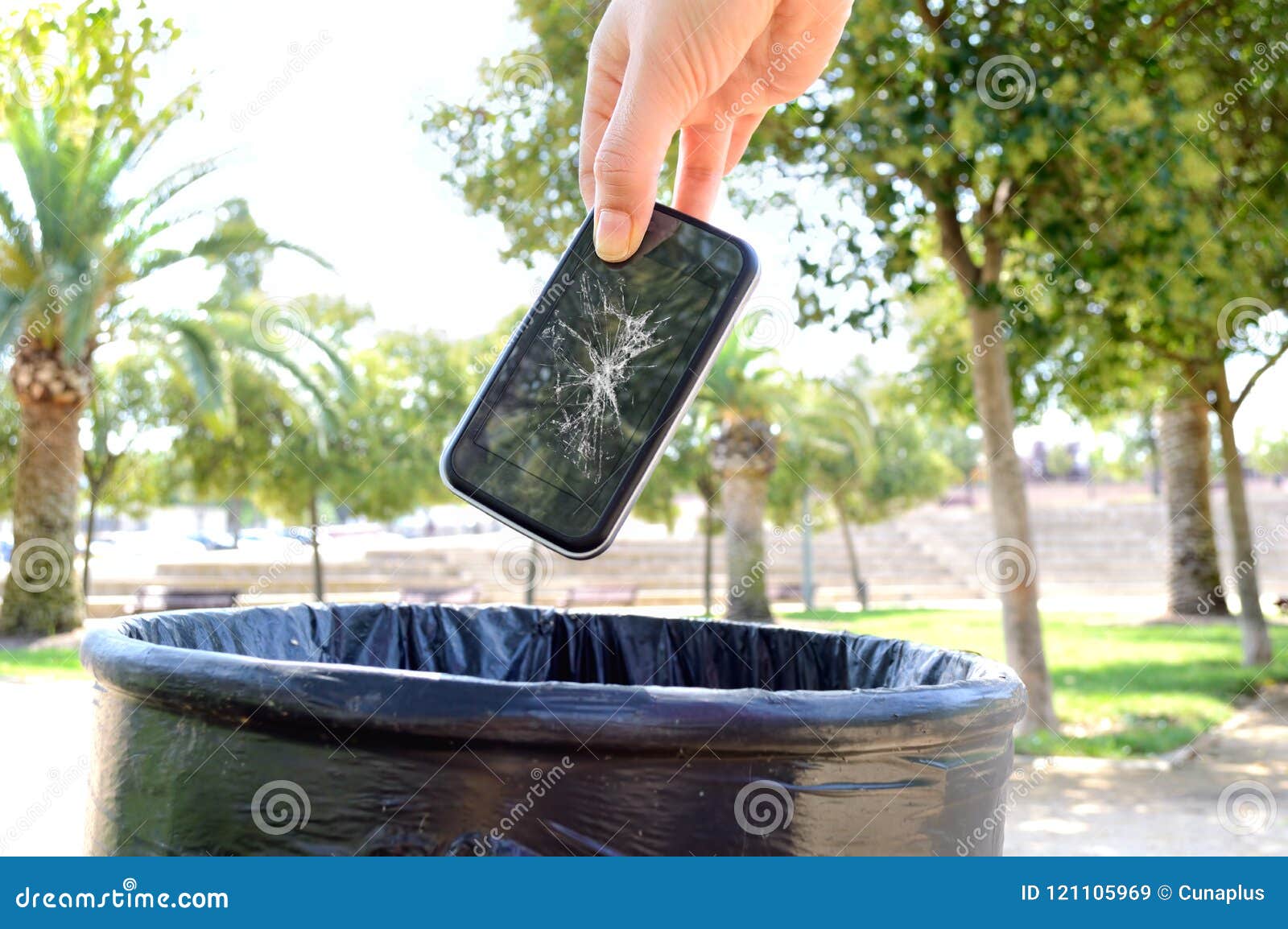 Broken smart phone stock image. Image of careless, crack - 121105969