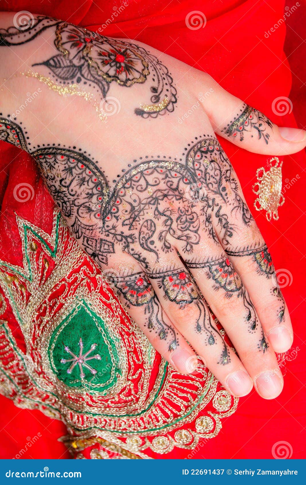 Hand with Traditional Indian Ornament Stock Image - Image of beauty ...