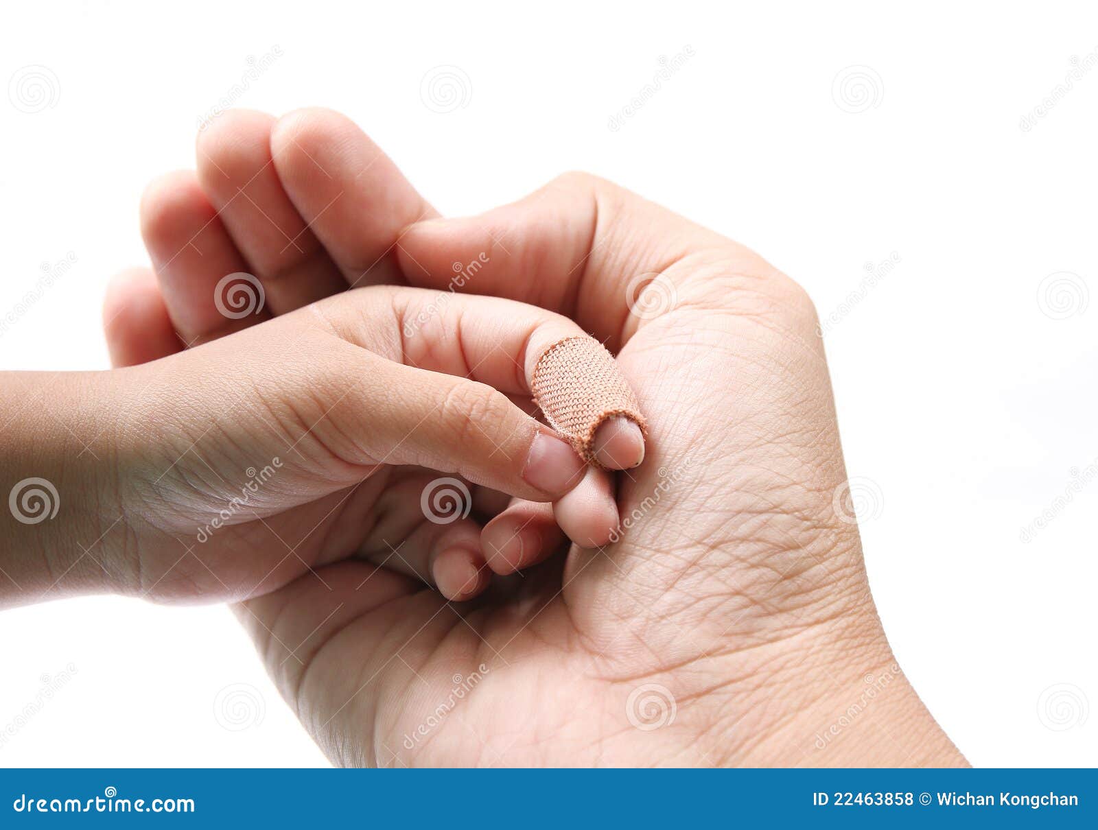 Hand Van De Hand Van De Vadergreep Van De Kinderen Stock Foto - Image ...