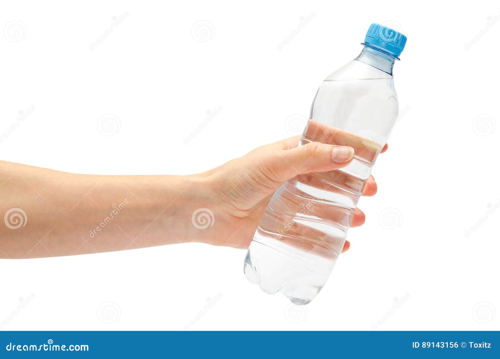 Hand Van Jonge Het Waterfles Van De Meisjesholding Stock Foto - Image ...