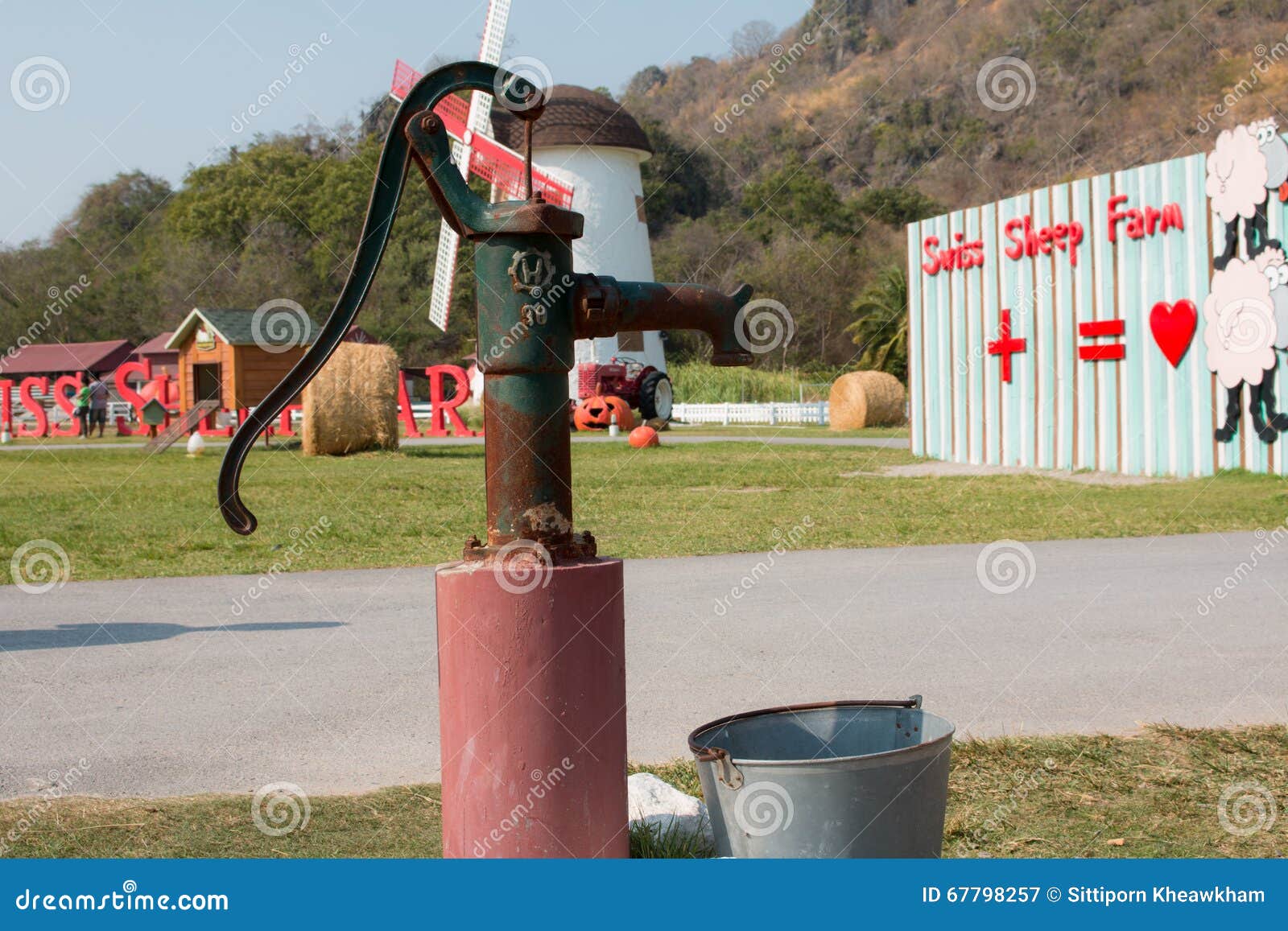 Hand Water Pump - Retro Style Editorial Photography - Image of outdoor ...
