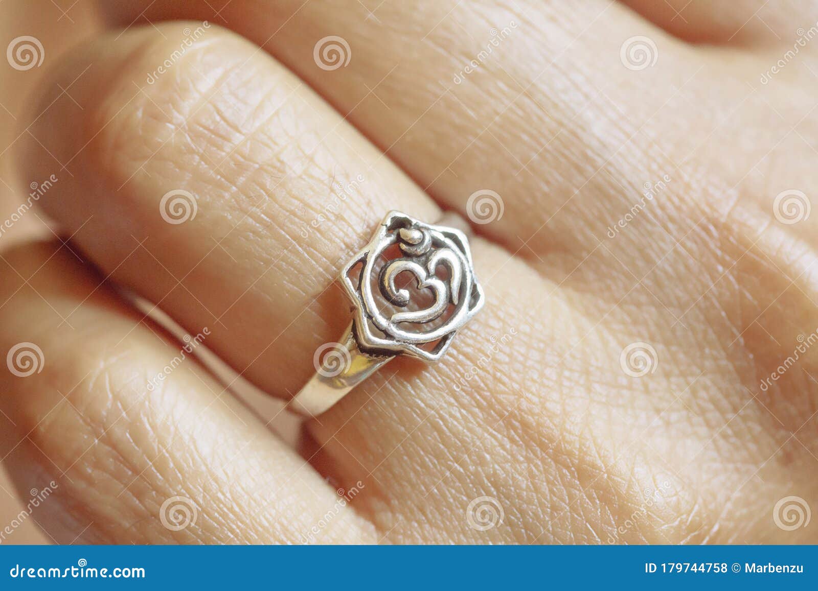 Hand Wearing Elegant Silver Ring Stock Photo - Image of ring ...