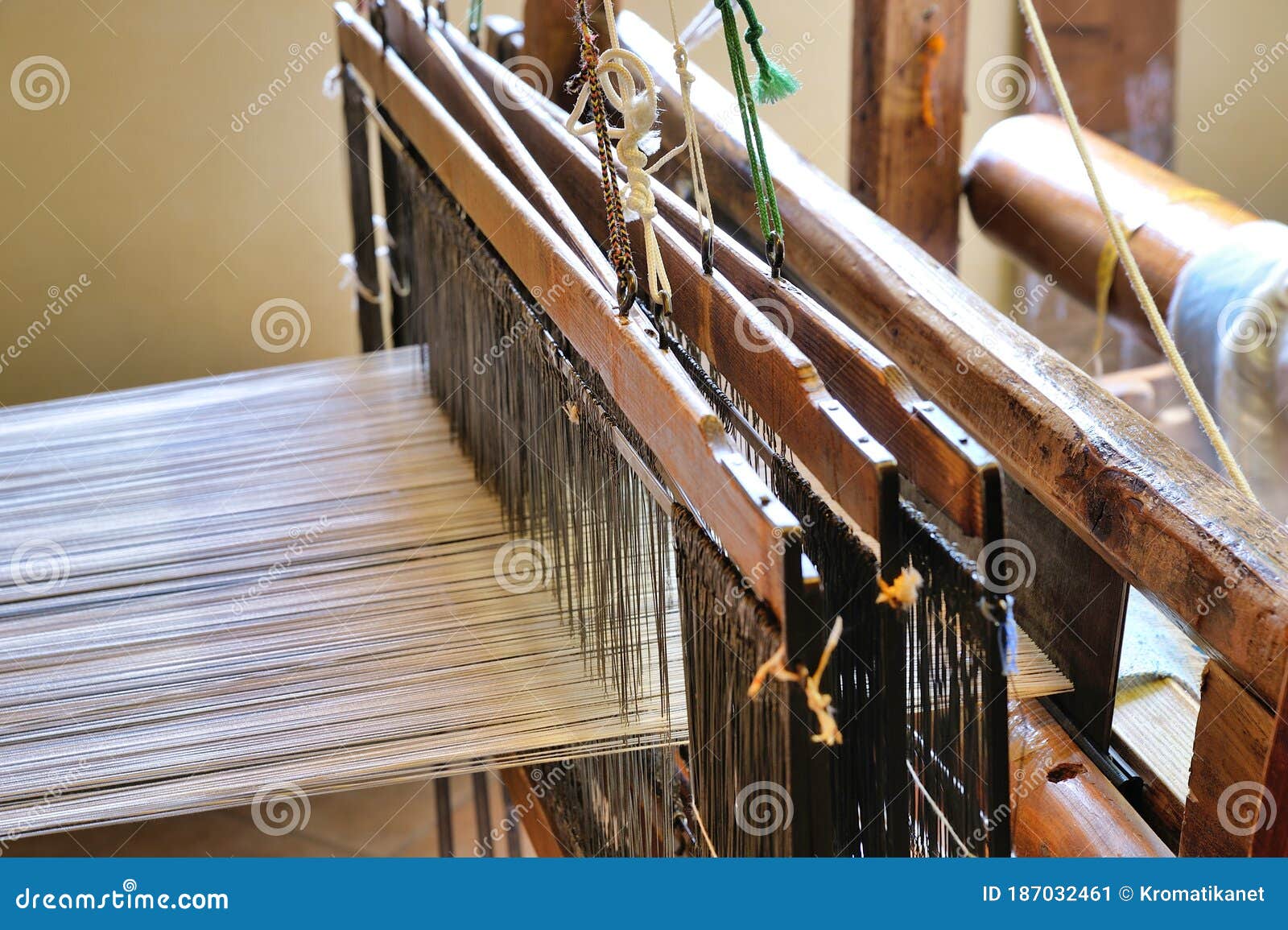 Hand Weaving with Ancient Loom Stock Image - Image of craft, cloth ...