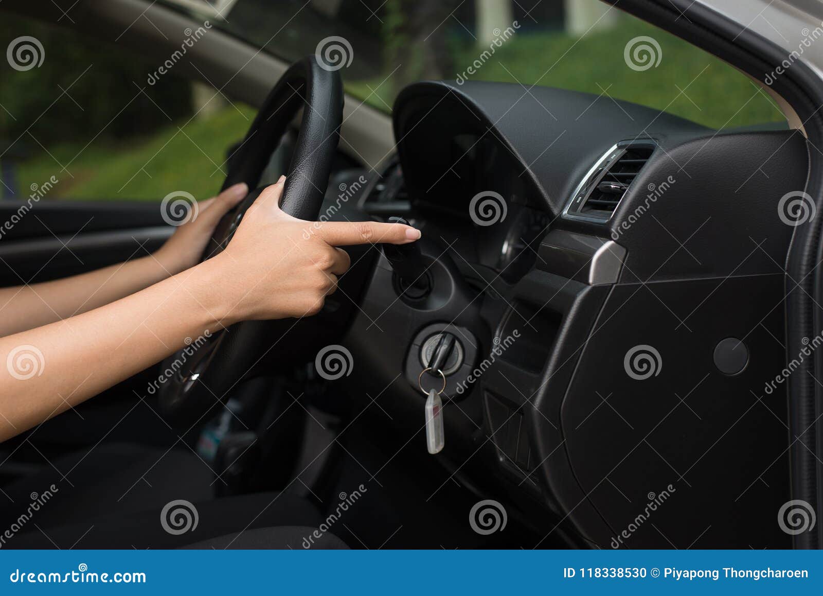 Hand Woamn Driver Using Turn Signal Control Light in Car Stock Photo ...