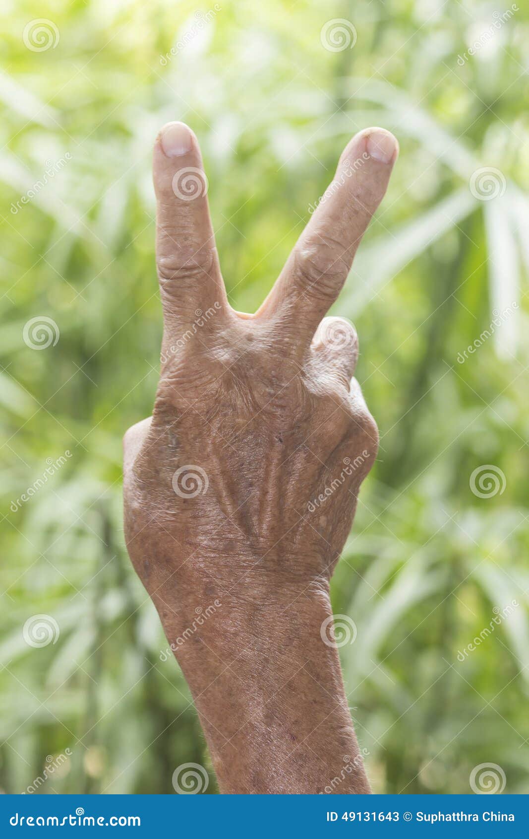 Hand zeigt das Nummer zwei stockbild. Bild von mann, note - 49131643