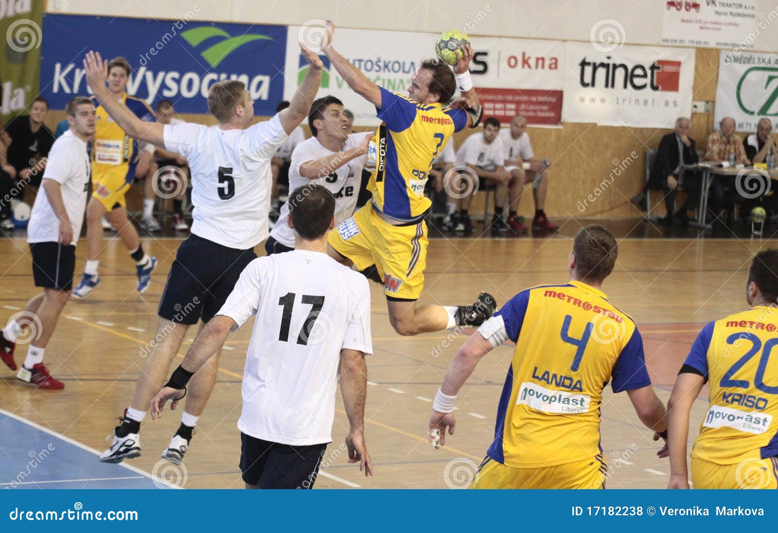 Handball redaktionelles stockfoto. Bild von gelb, republik - 17182238