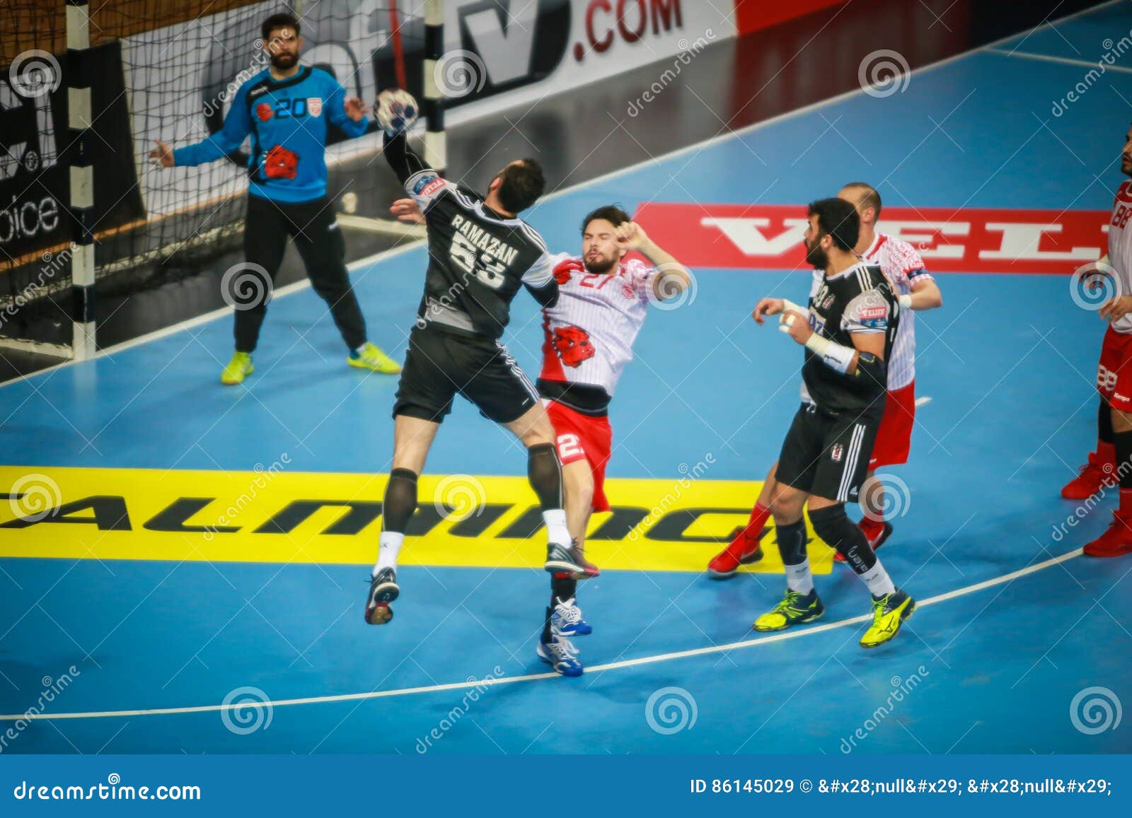 Handball redaktionelles stockbild. Bild von phase, truthahn - 86145029