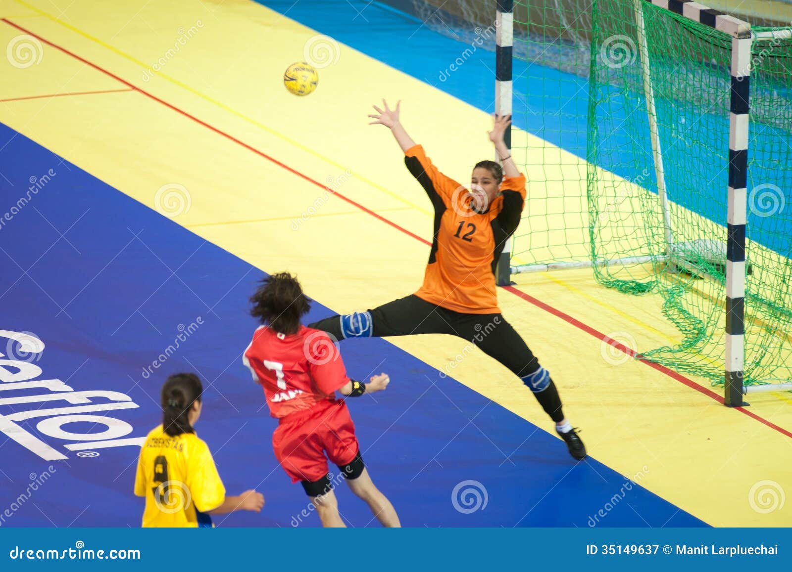 Handballsport. redaktionelles stockfotografie. Bild von person - 35149637