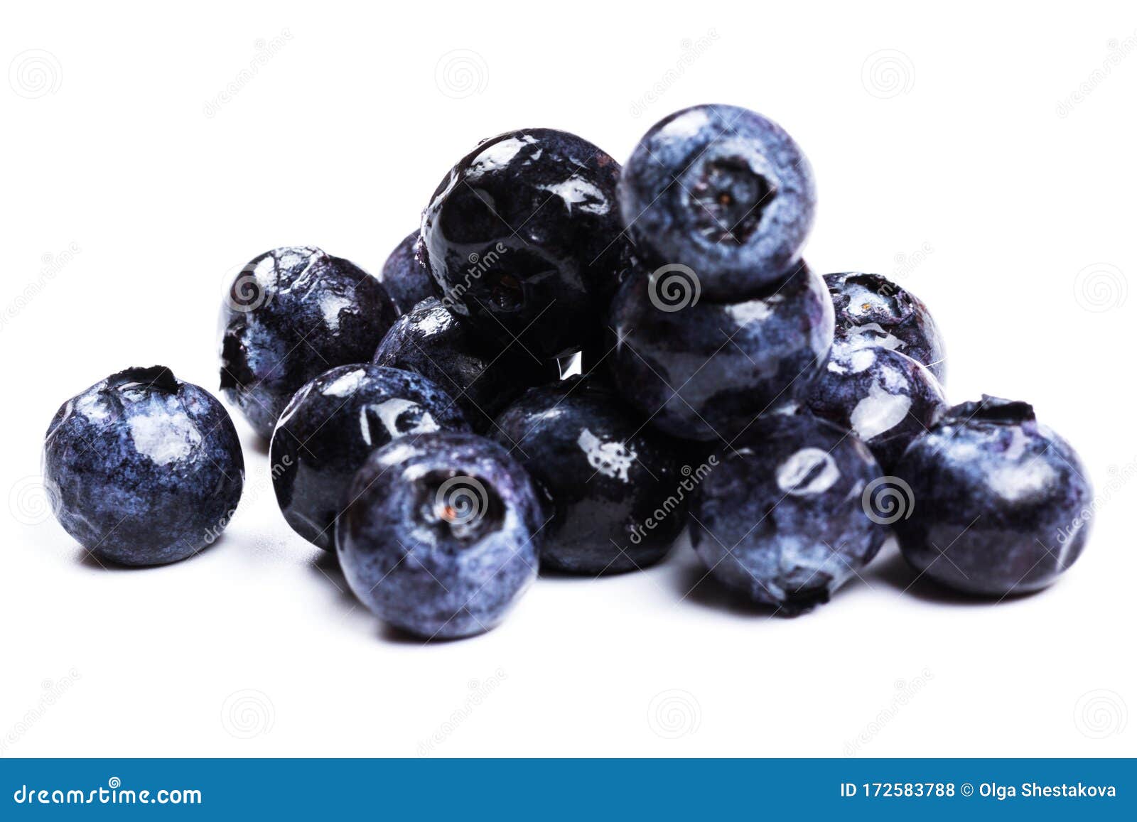 A Handful of Blueberries Close-up Isolated on White Background Stock ...