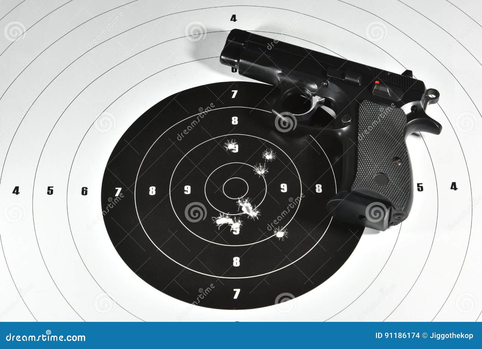 Handgun and Shooting Target Stock Photo - Image of goal, circle: 91186174