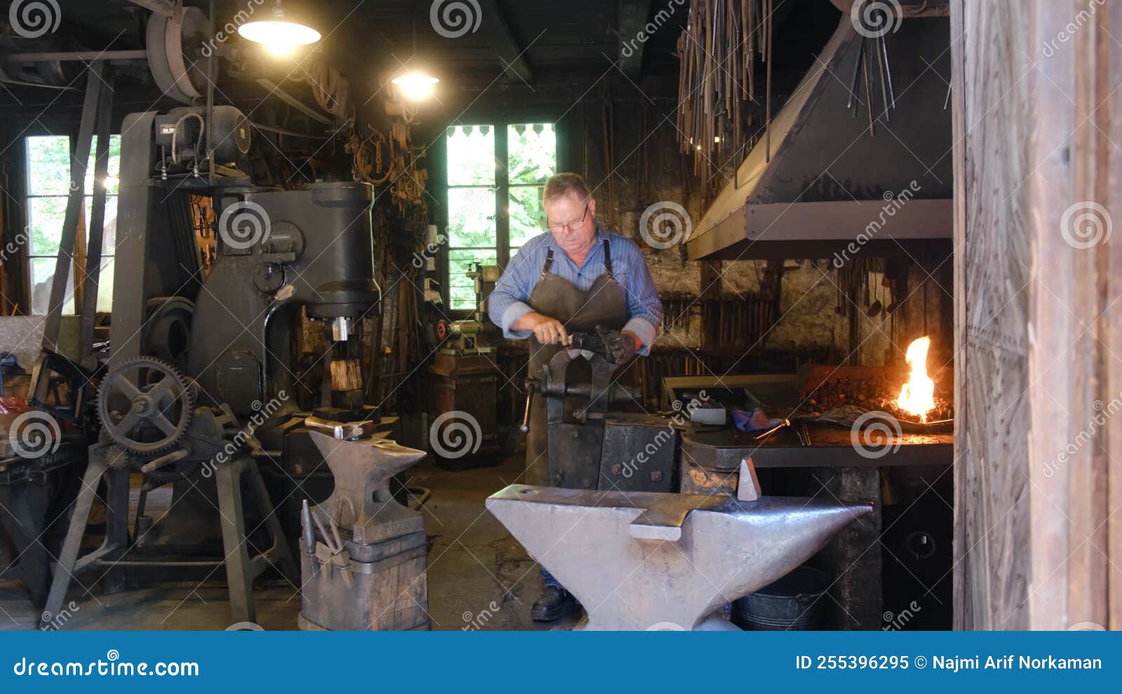 Blacksmith at workshop stock video. Video of industry - 255396295