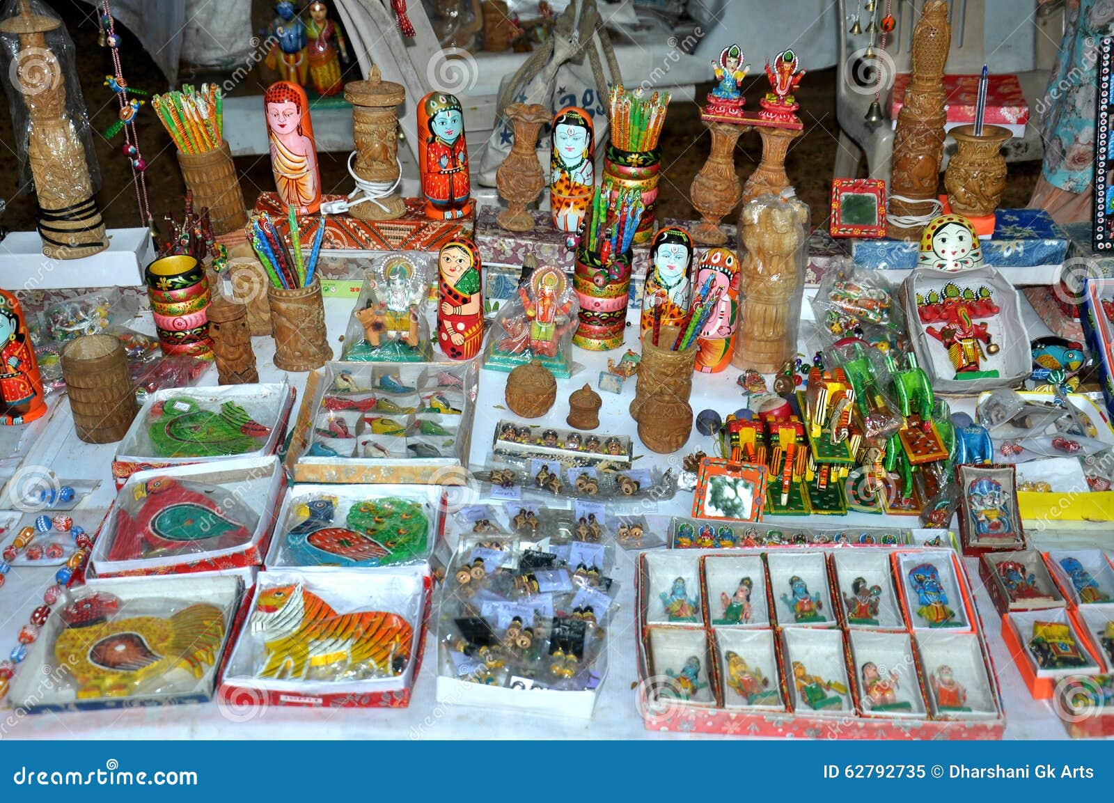 Handicrafts antique shop stock image. Image of accessory - 62792735